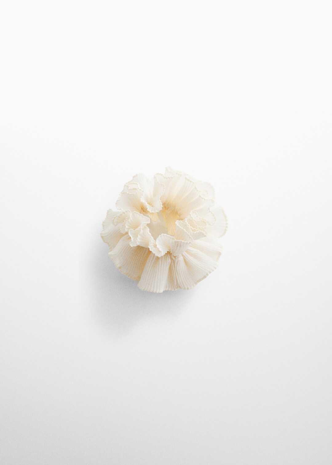 Maxi-flower scrunchie - Women | MANGO USA