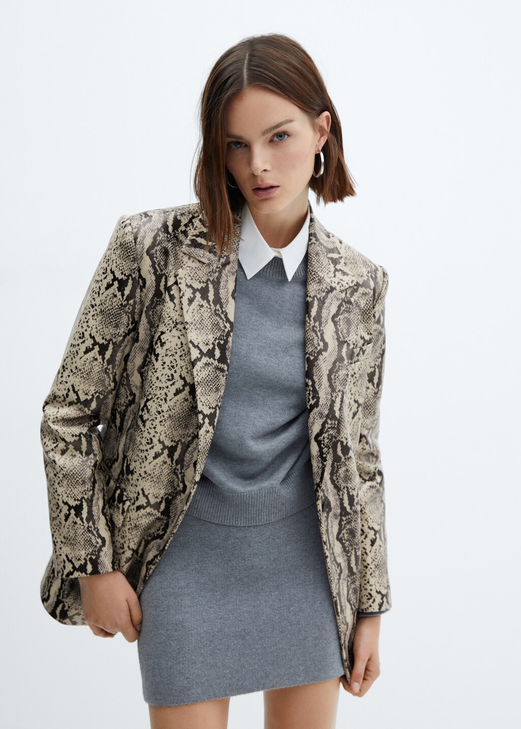 Snake effect blazer - Woman | MANGO South Korea