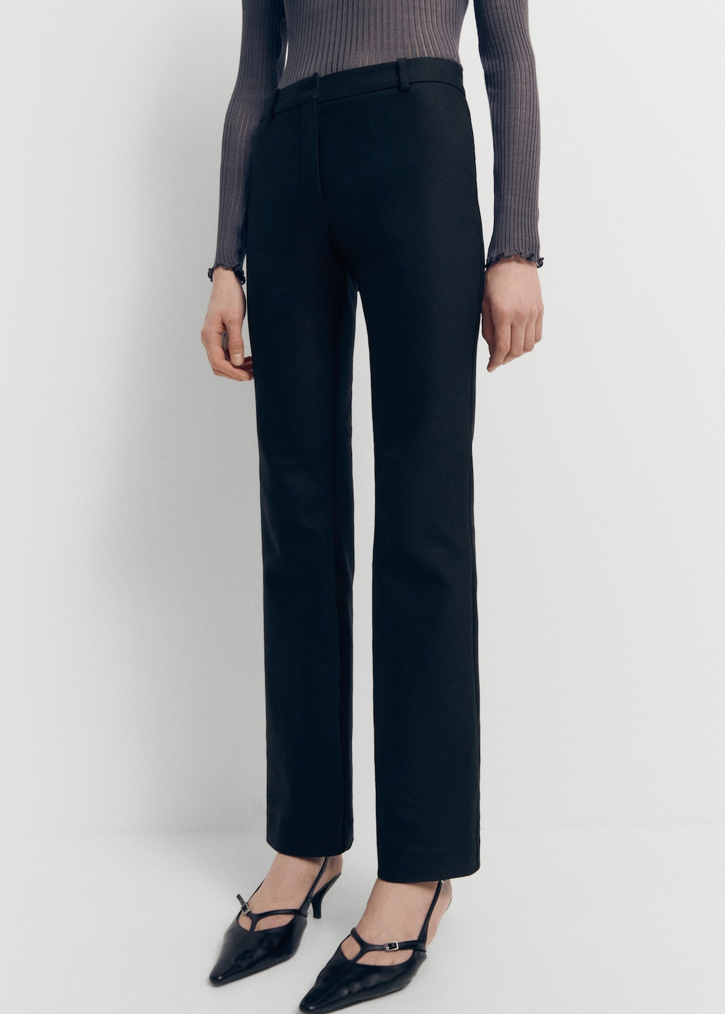 Side slit suit trousers