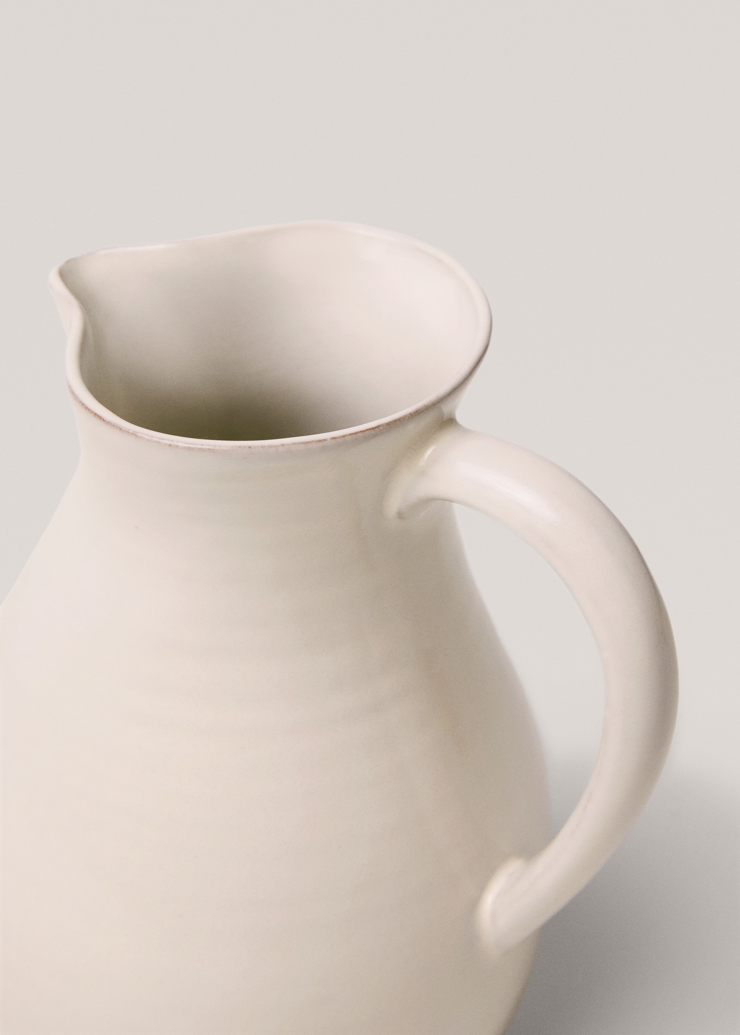 Terracotta jug handle - Home | MANGO Gambia