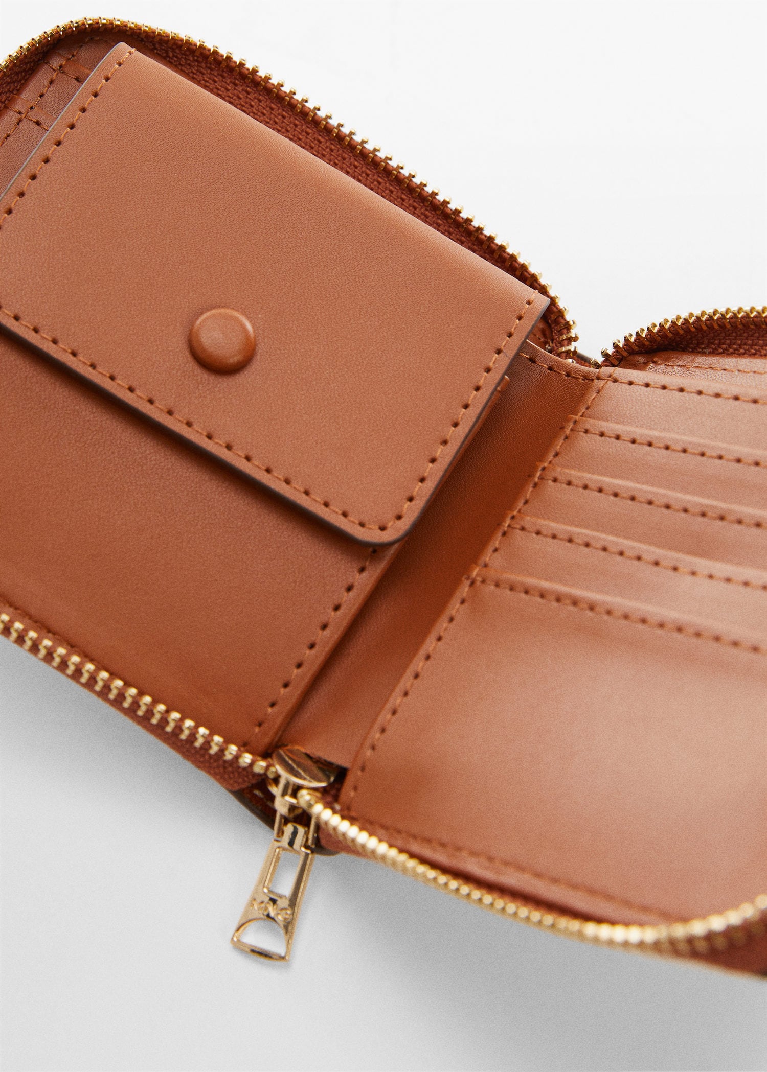 Faux-leather wallet | MANGO