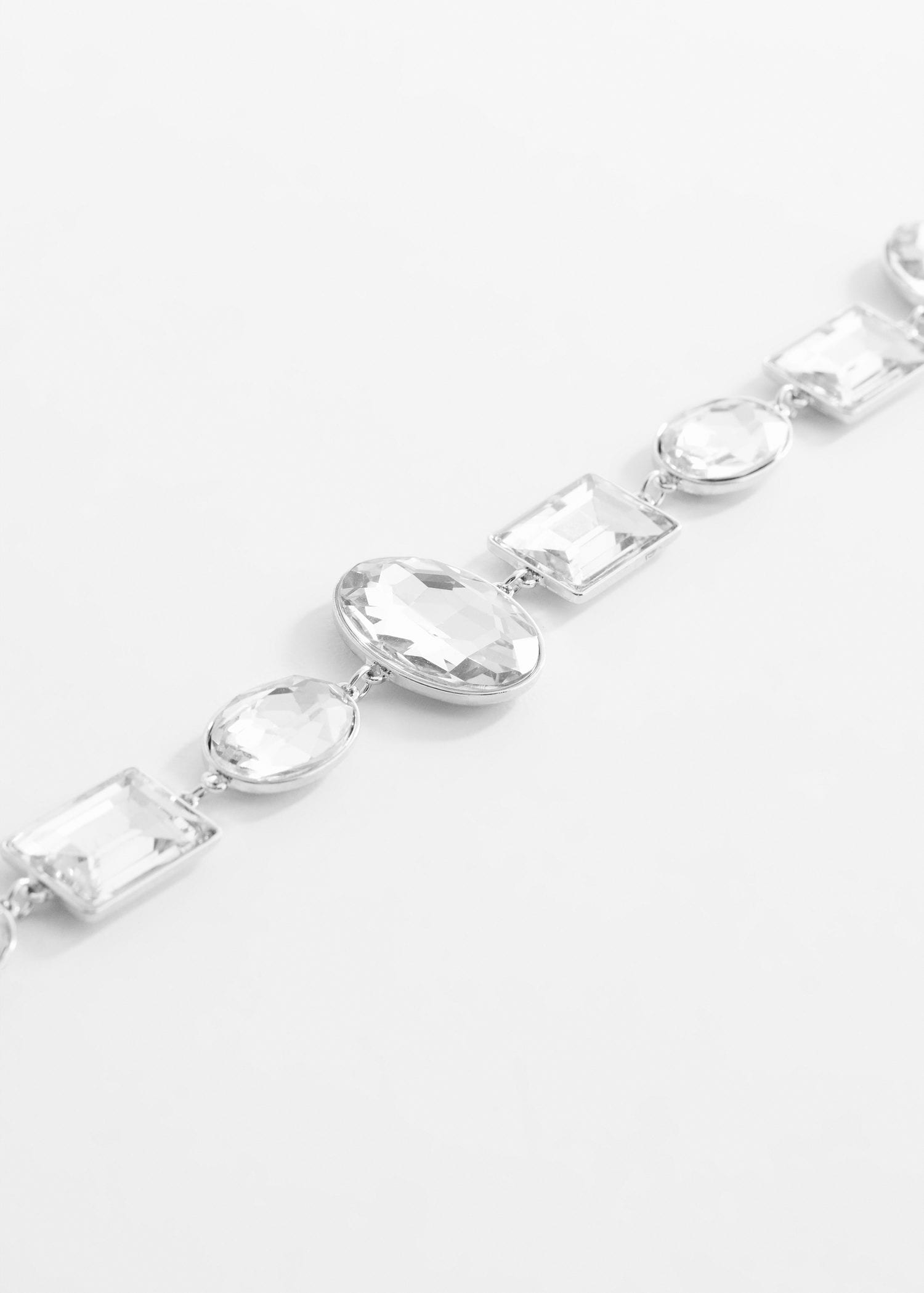 Faceted crystal necklace | MANGO