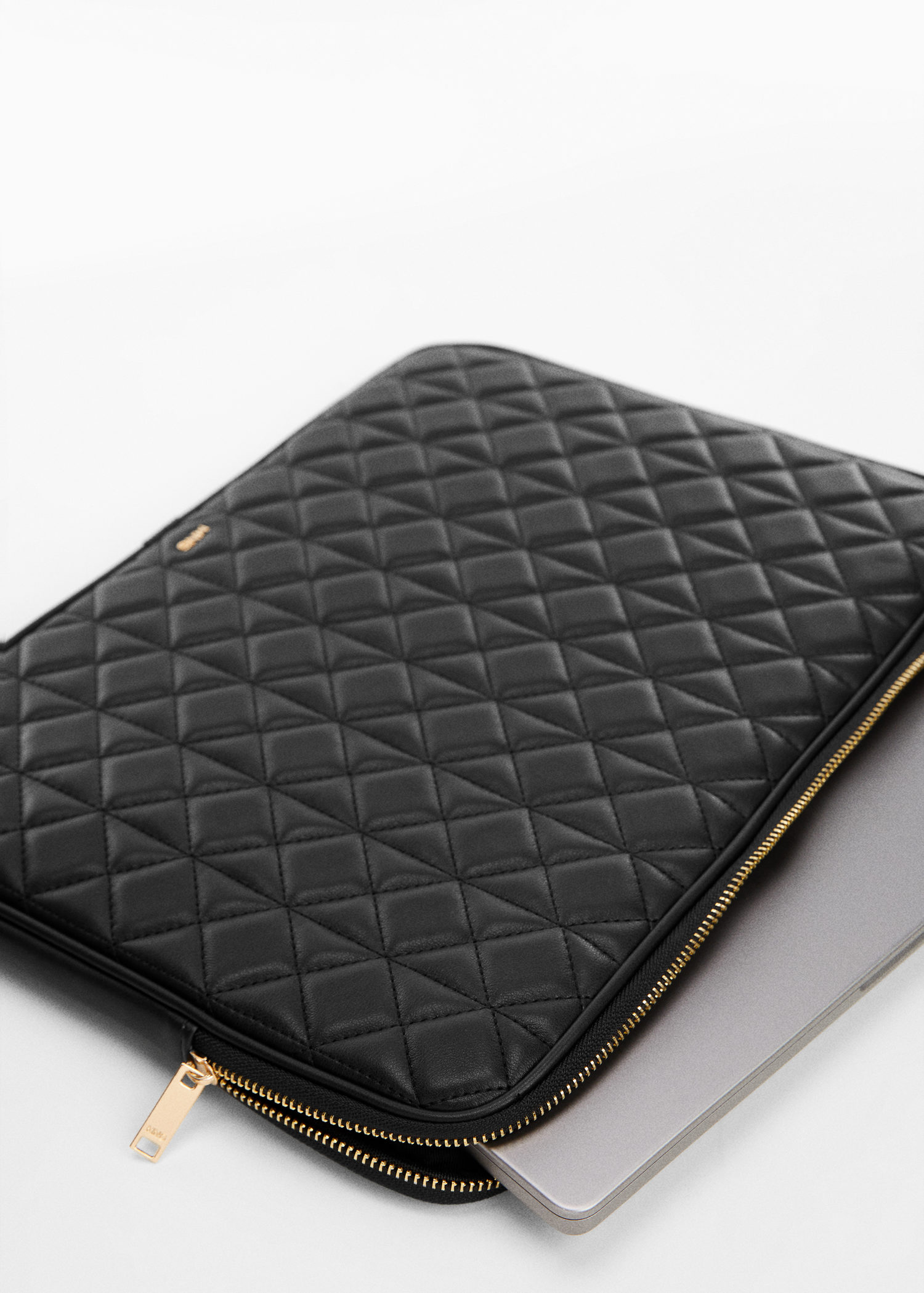 Padded laptop case | MANGO
