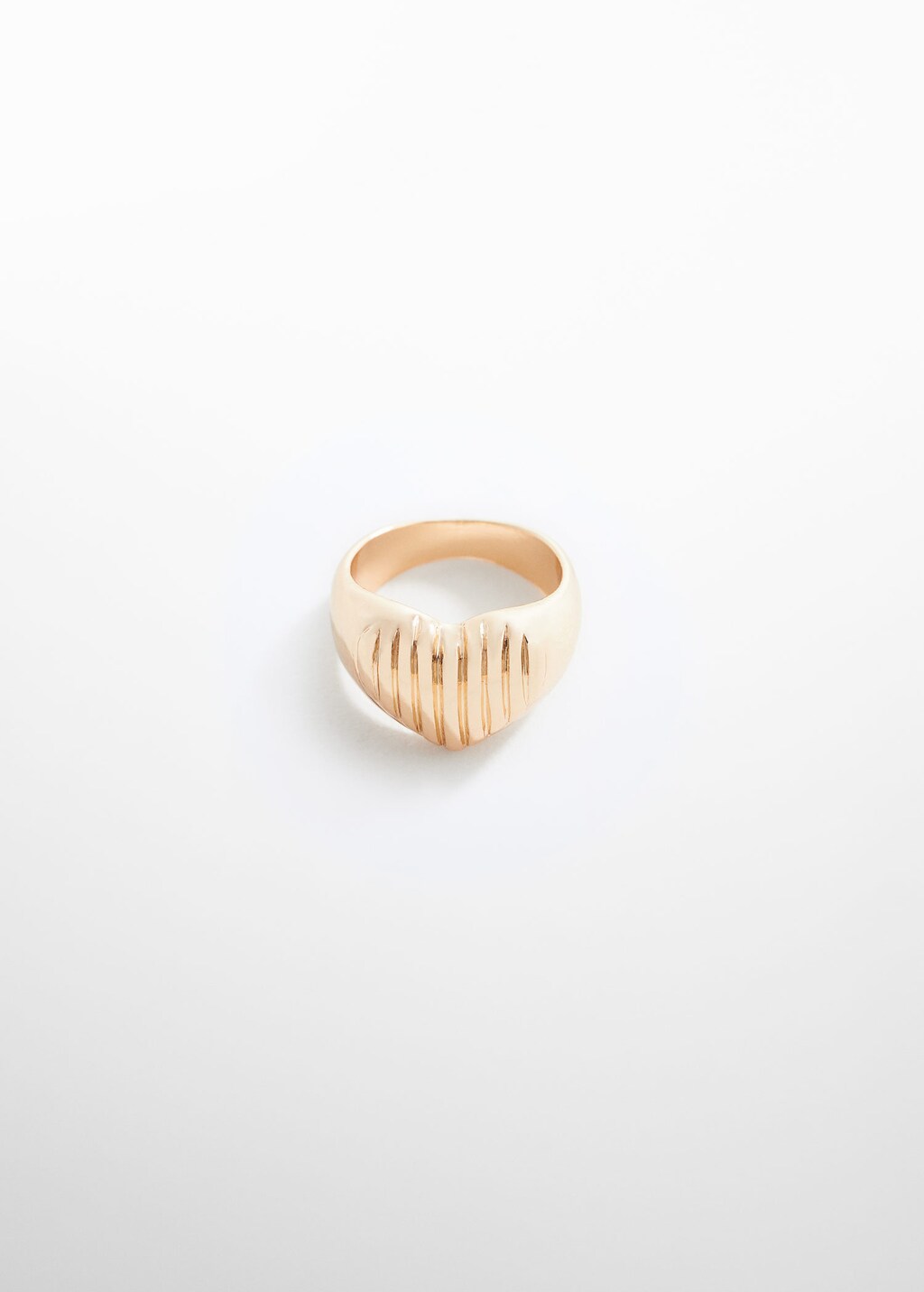 Heart ring | MANGO