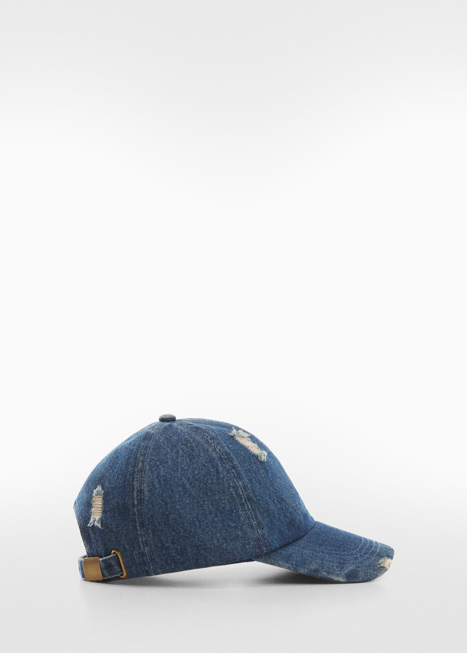 Ripped denim cap | MANGO