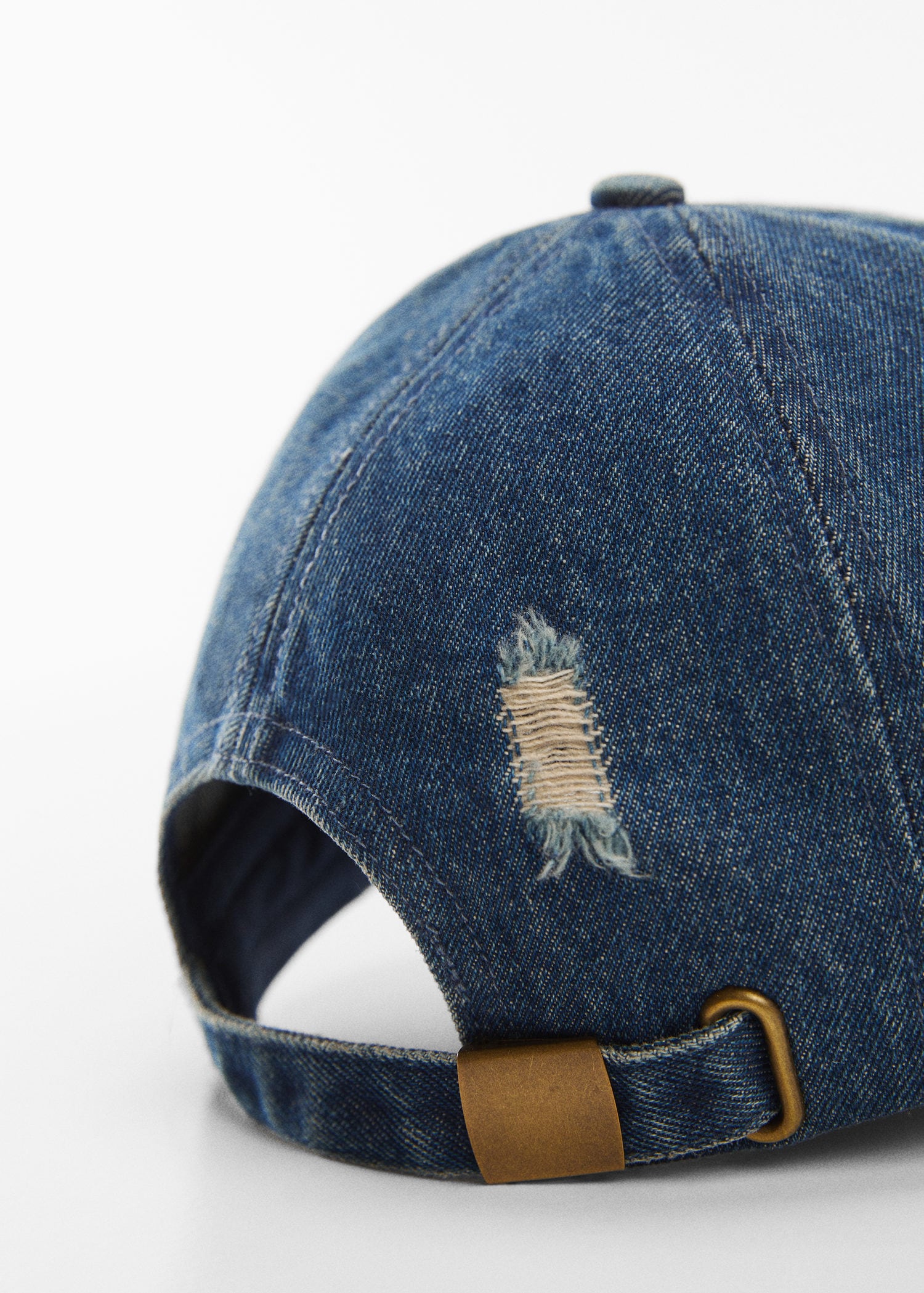 Ripped denim cap | MANGO