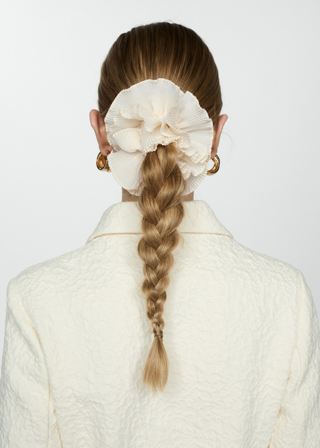 Maxi-flower scrunchie - Women | MANGO USA