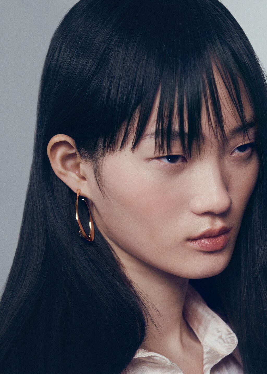 Twisted hoop earrings