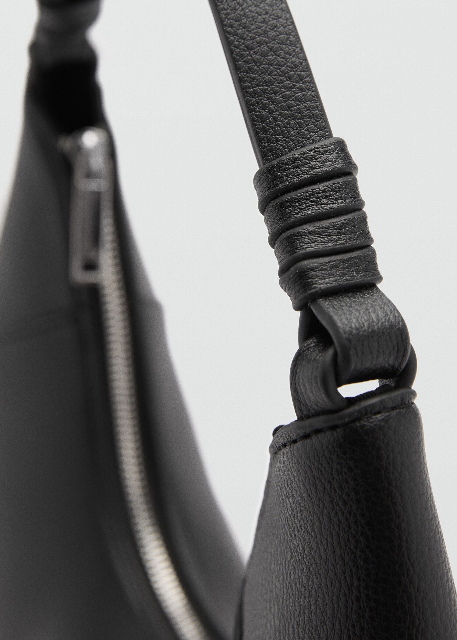 Leather-effect shoulder bag - Women | MANGO Iraq