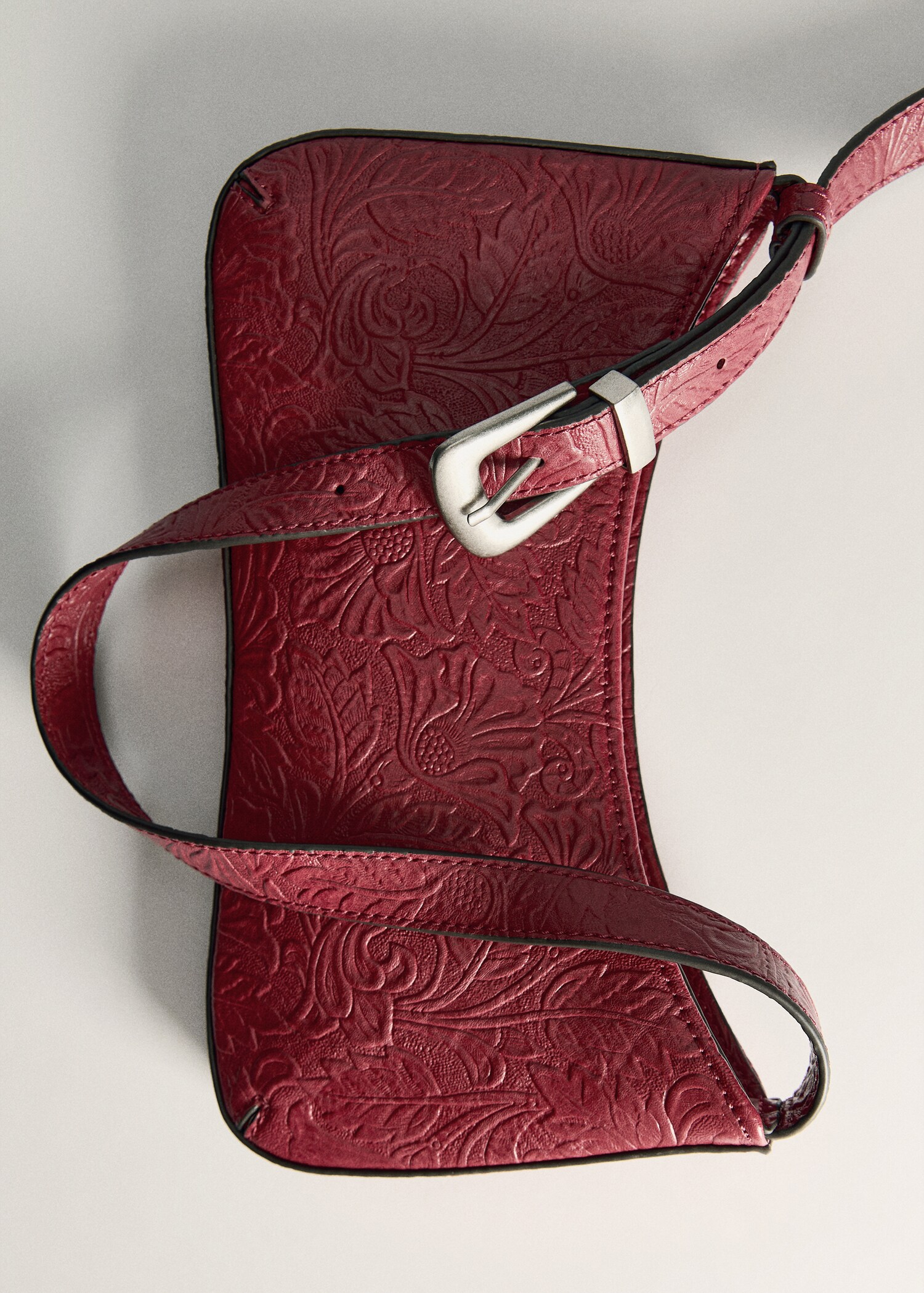 Textured shoulder bag - Women | MANGO Iraq