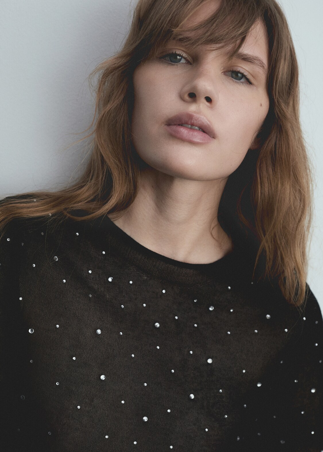 Fine-knit sweater with rhinestones - Women | MANGO USA