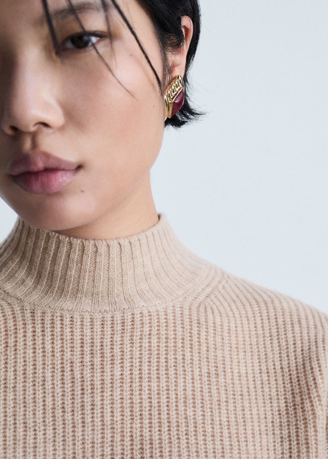 Short-sleeved wool sweater - Women | MANGO USA Short-sleeved wool sweater - Women | MANGO USA