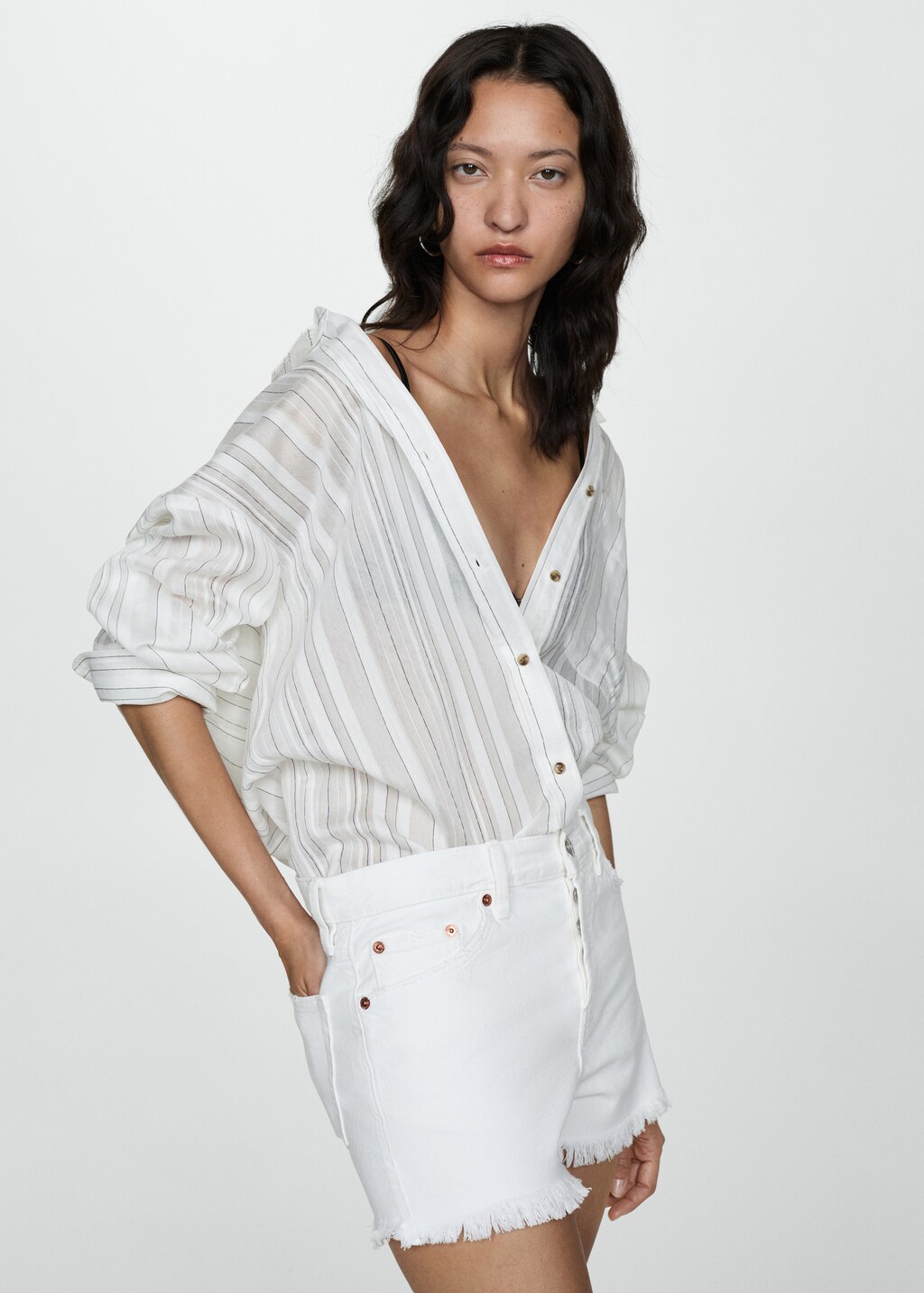 Denim shorts with frayed hem - Woman | MANGO Pakistan