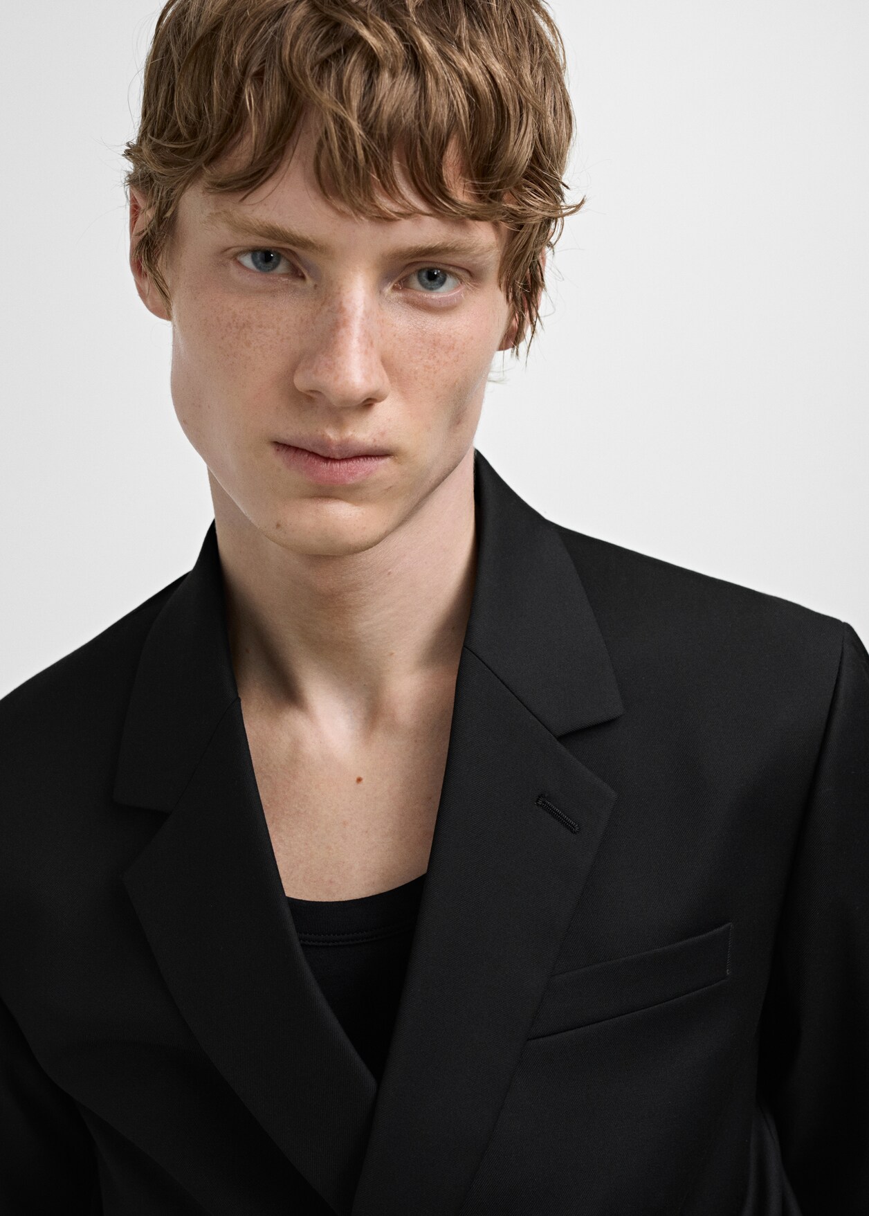 Double-breasted regular-fit suit jacket - Men | MANGO USA