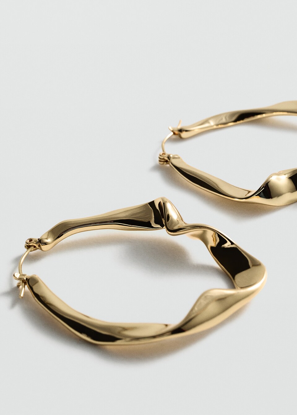 Twisted Hoop Earrings Women Mango Usa