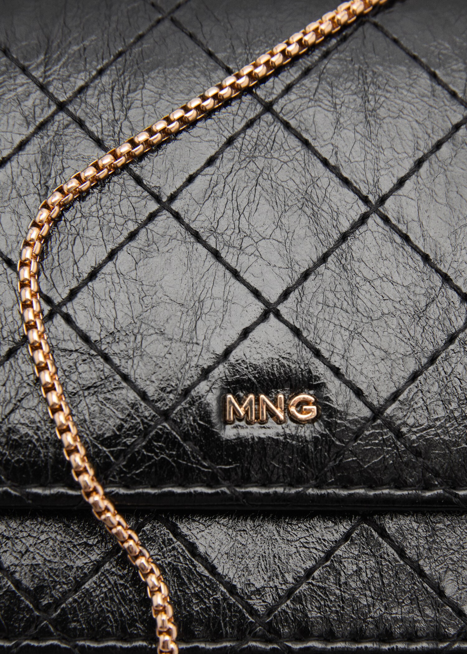 Flap chain bag - Women | MANGO USA