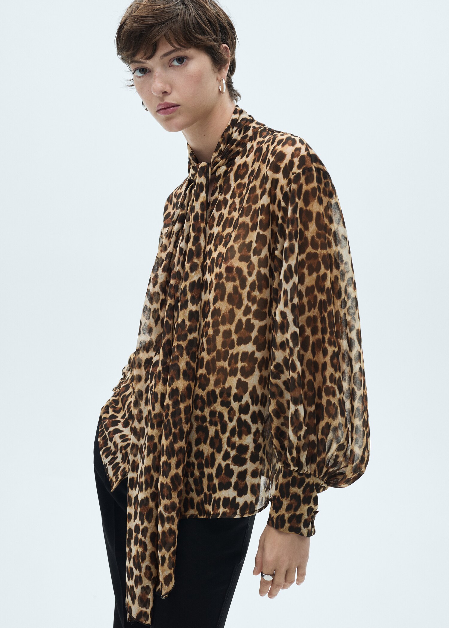 Leopard-print blouse with collar and bow - Women | MANGO USA