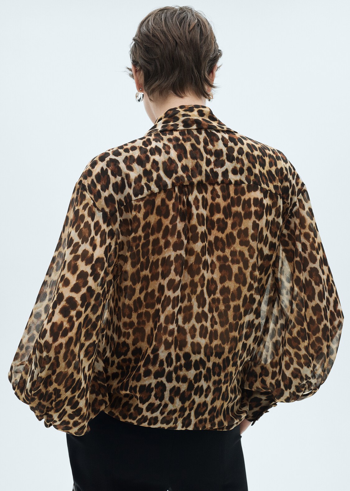 Leopard-print blouse with collar and bow - Women | MANGO USA