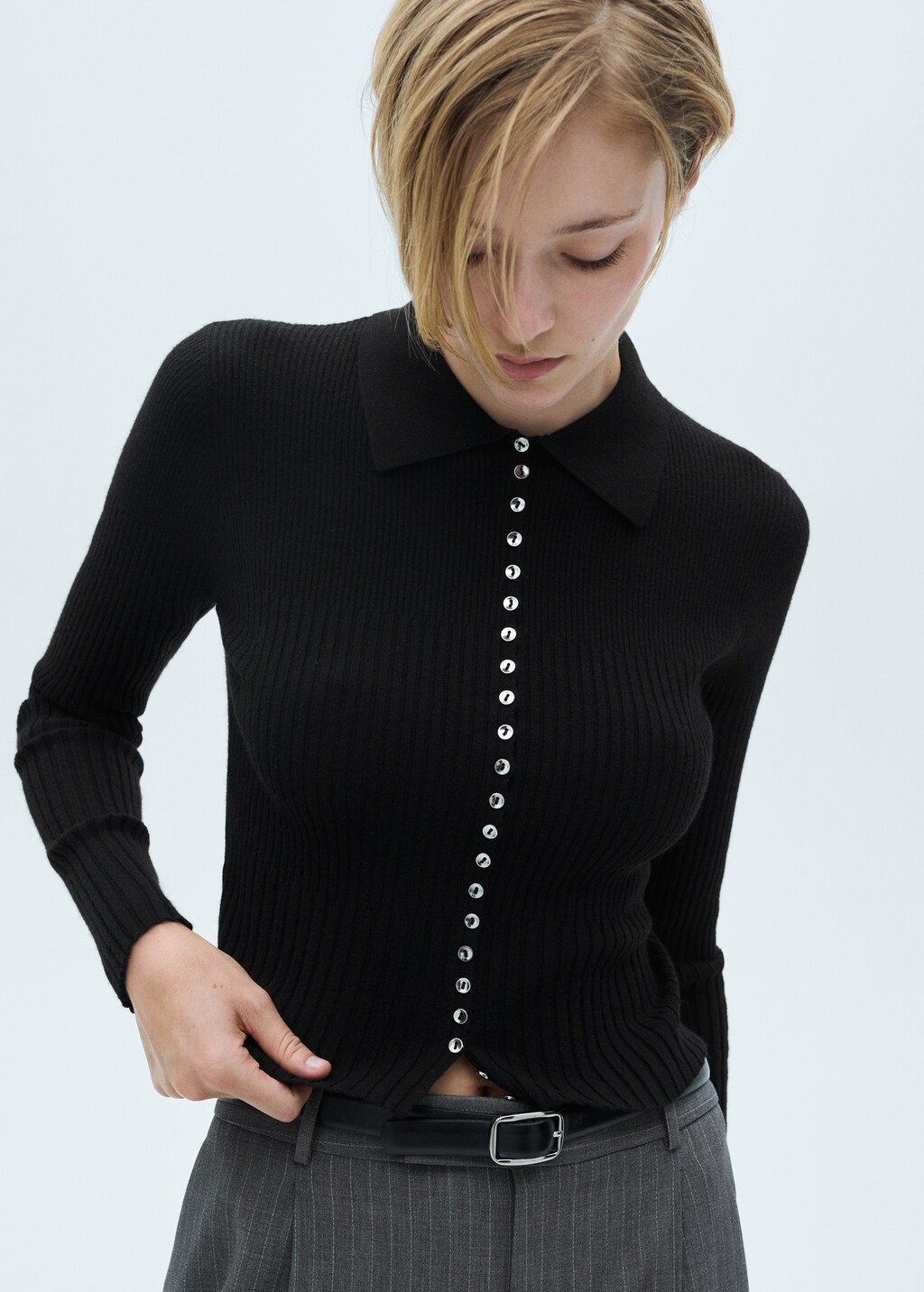 Decorative button sweater - Woman | MANGO Maldives