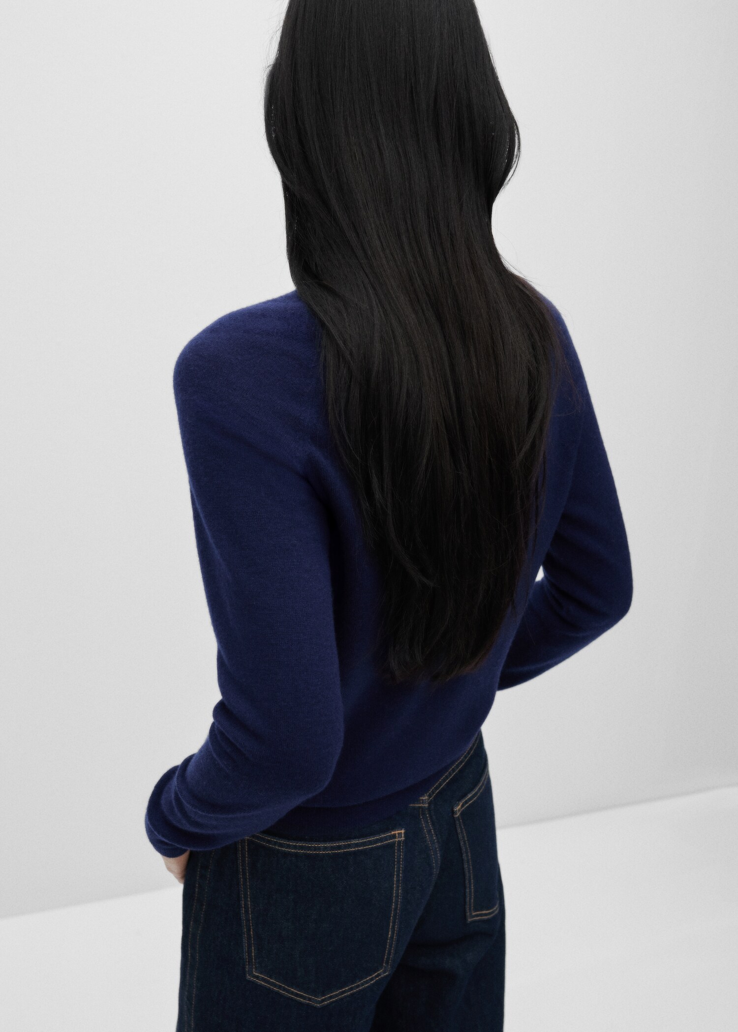 Rounded neck wool sweater - Women | MANGO USA