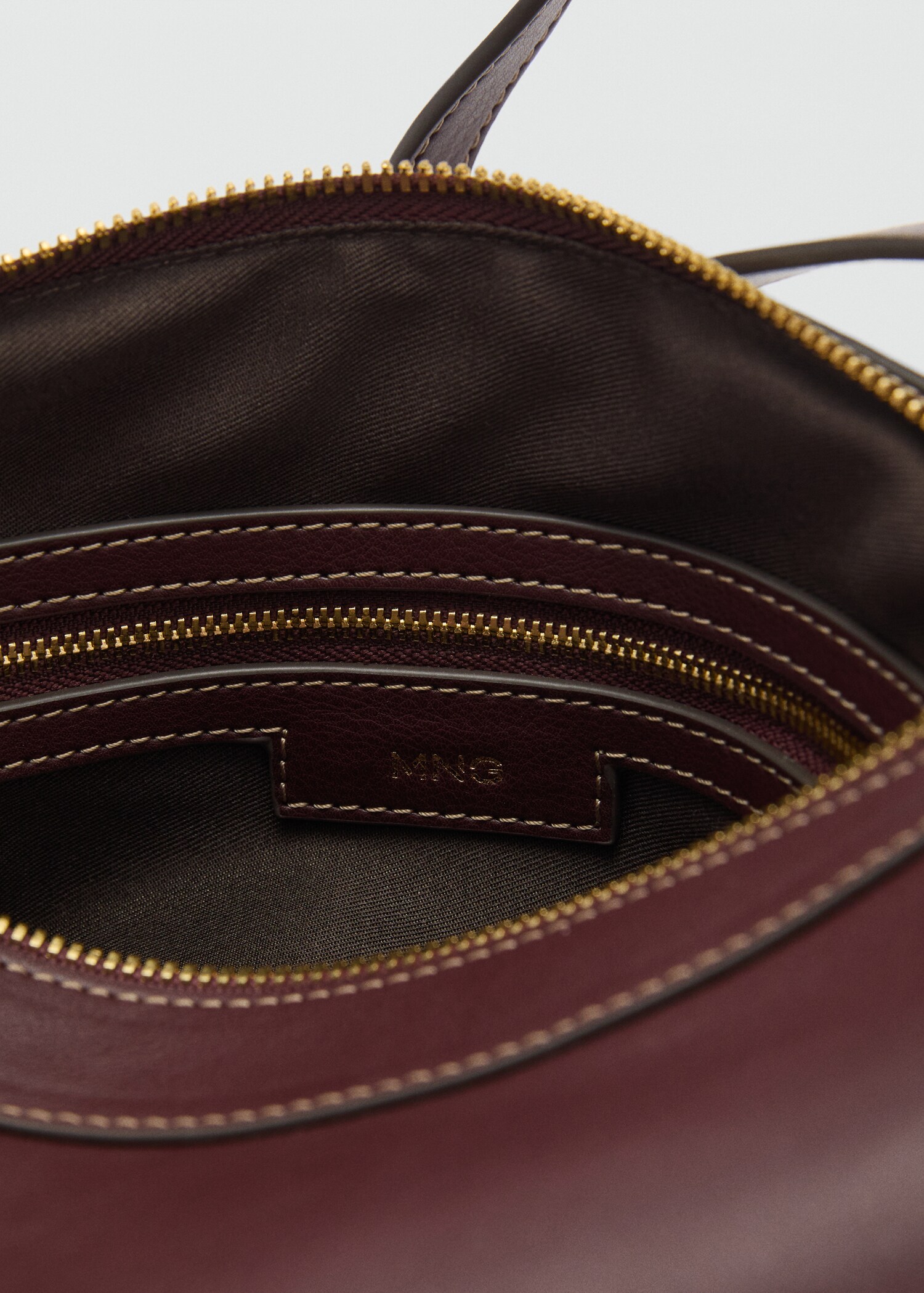 Shoulder bag with zip - Women | MANGO USA