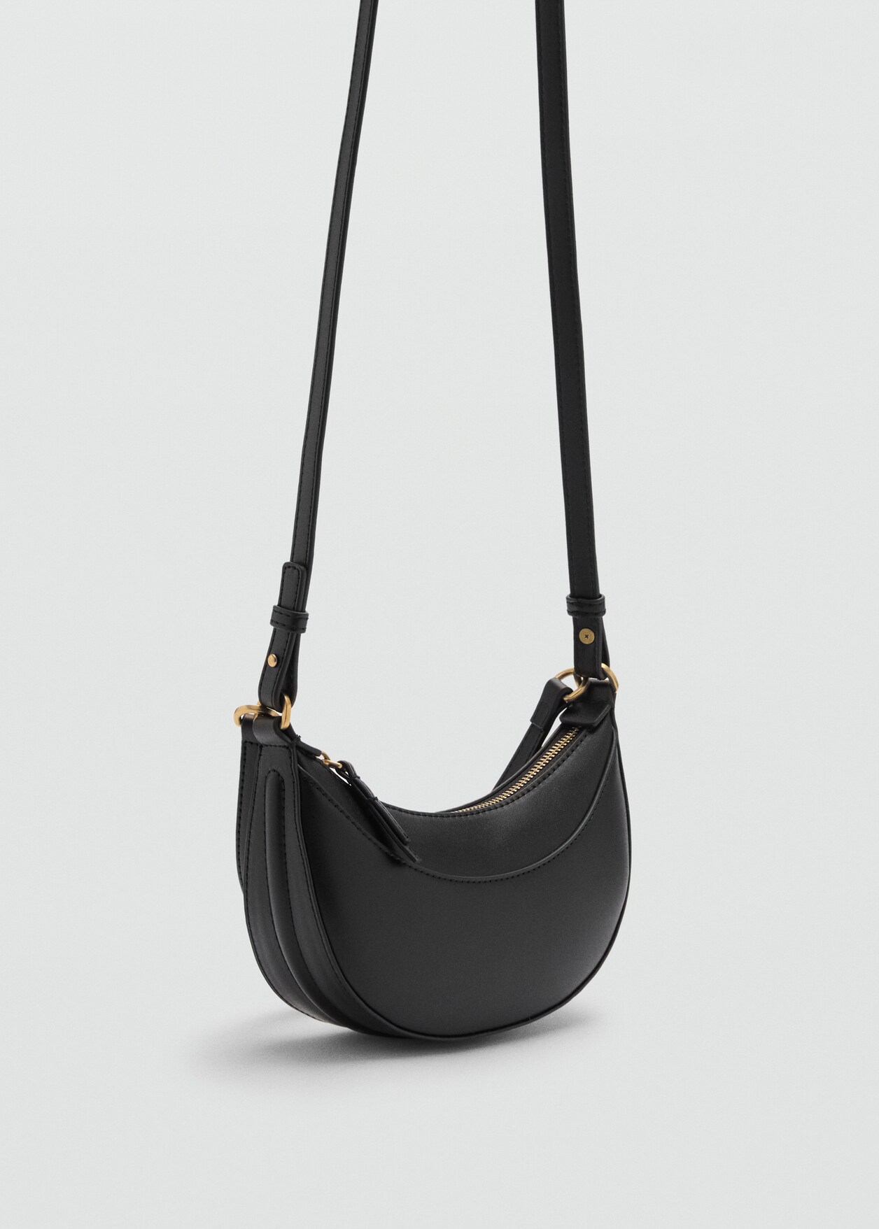 Oval shoulder bag - Women | MANGO USA