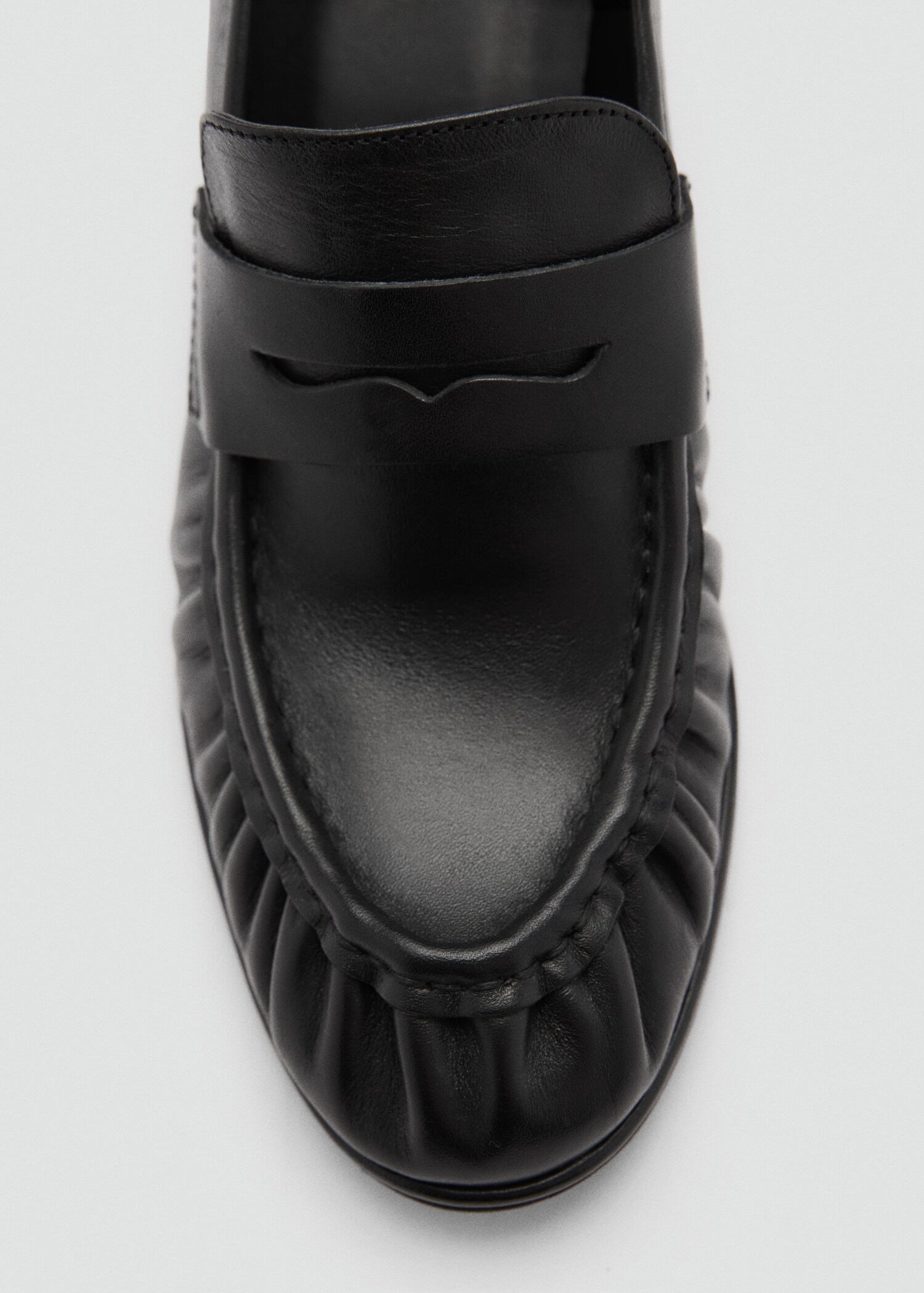 Heeled leather loafers with pleat detail - Women | MANGO USA