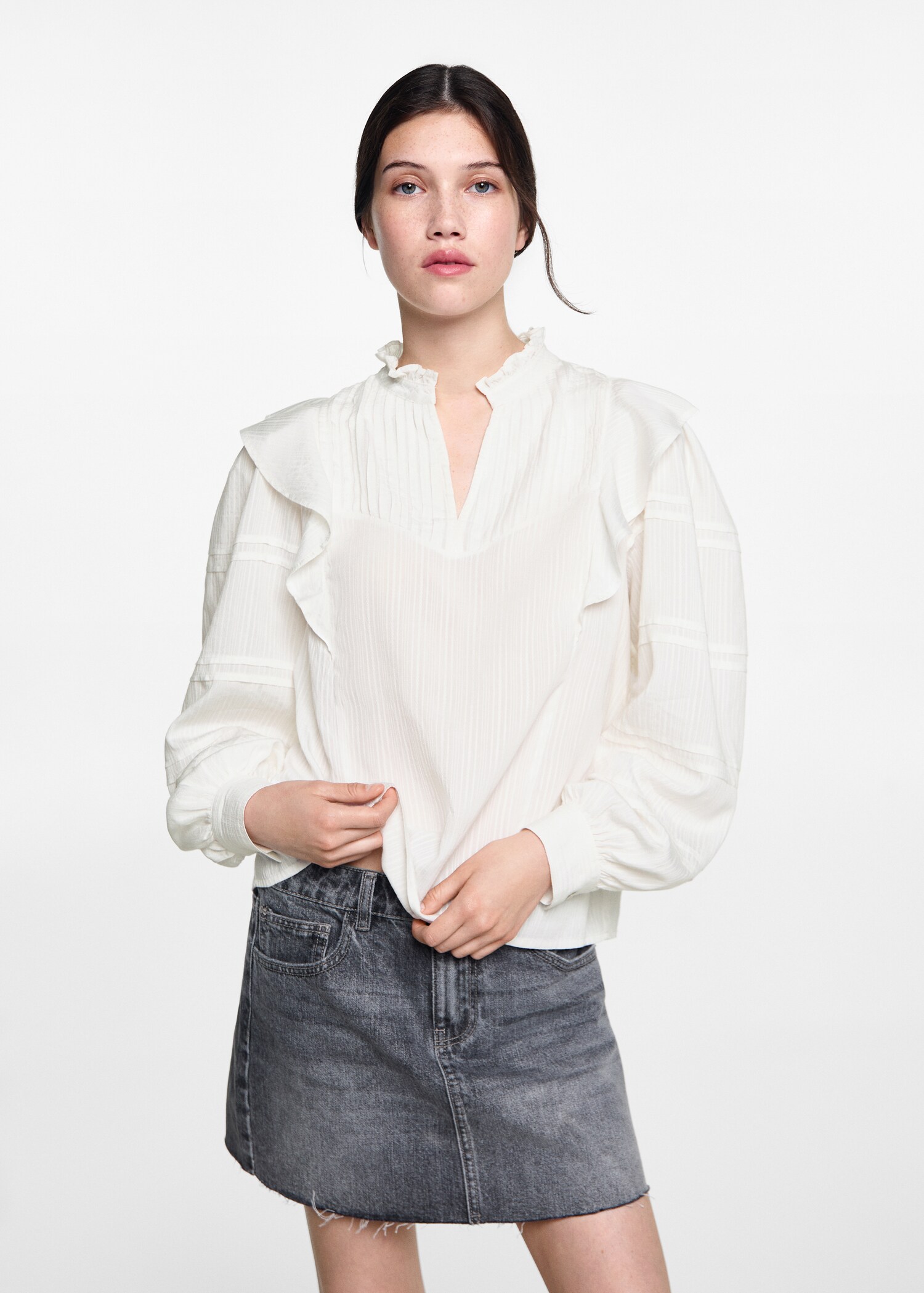 Teen girl shirts 2024 | MANGO United Kingdom