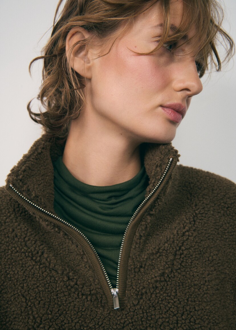 Fleece sweatshirt with zip - Women | MANGO USA
