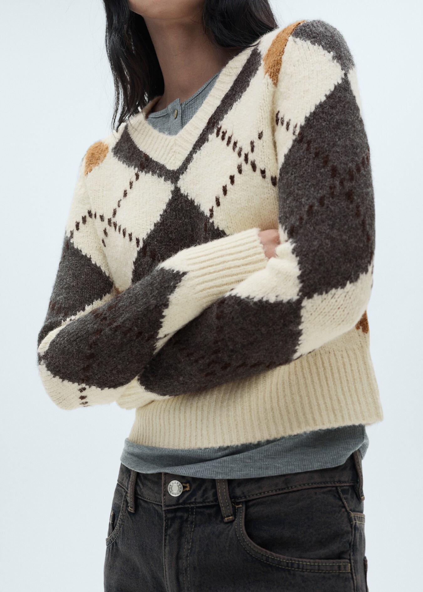 Diamond V-neck sweater - Women | MANGO USA