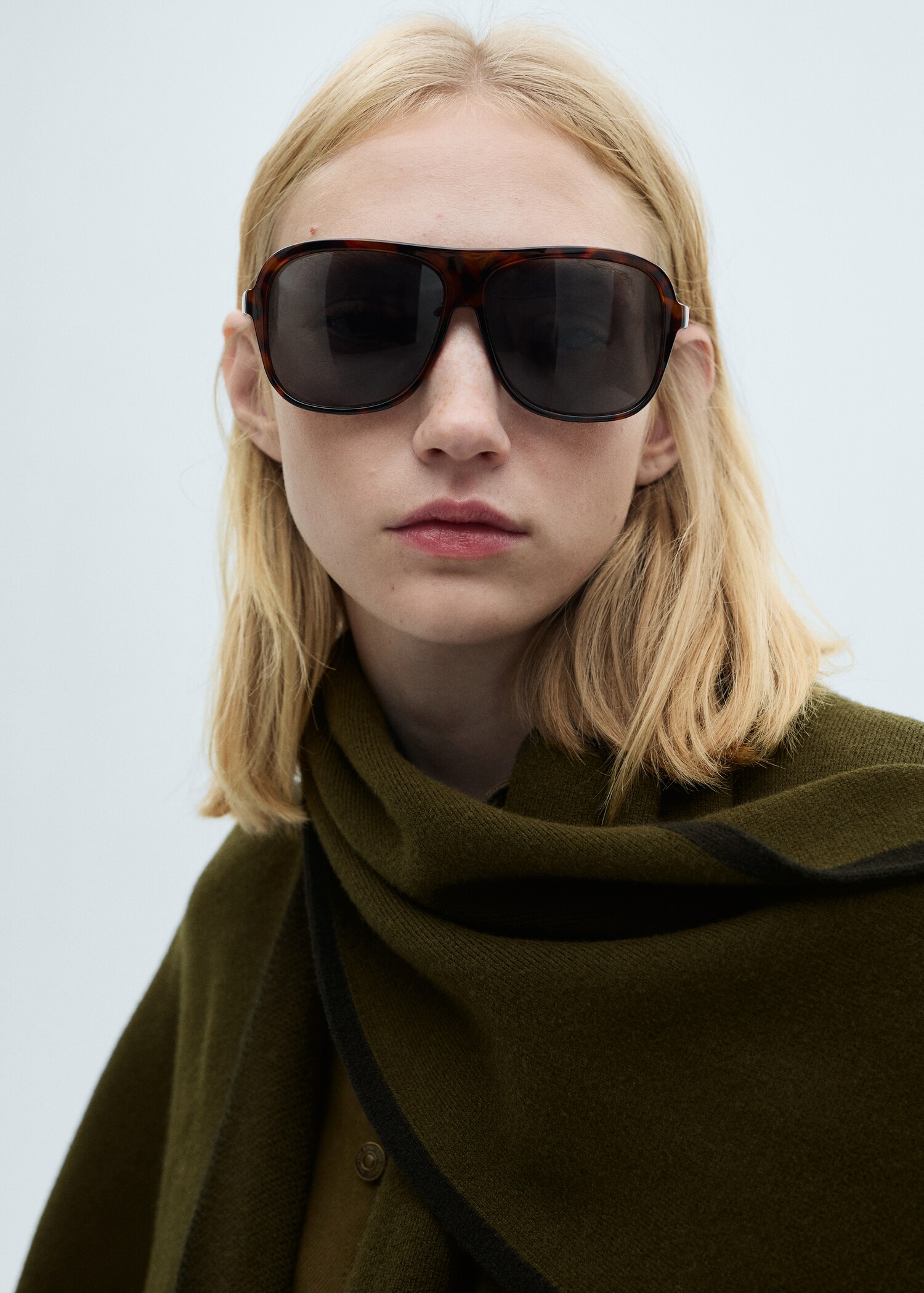 Knitted cape with contrasting trim - Women | MANGO USA