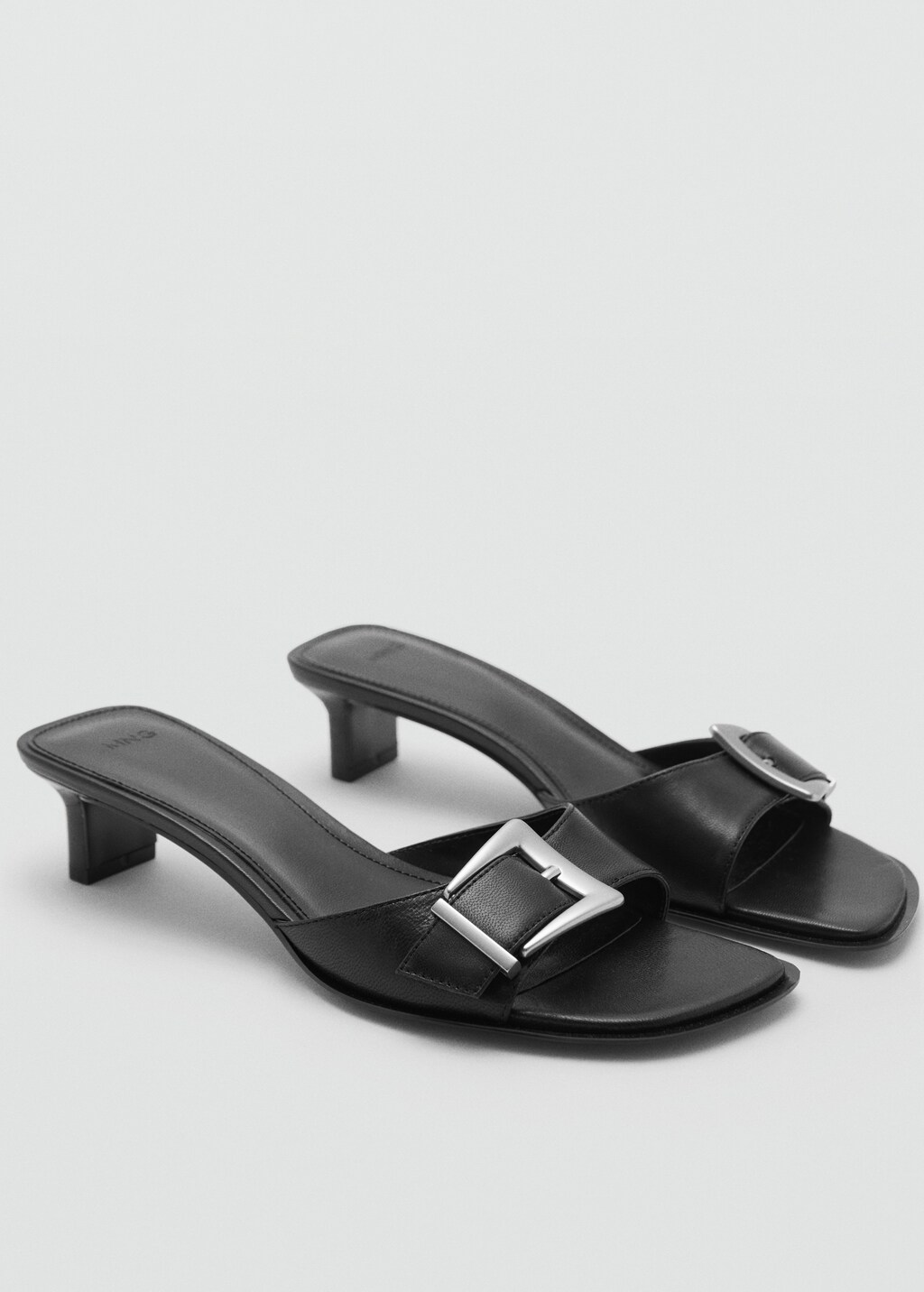 Sandalia piel hebilla - Mujer | MANGO Colombia