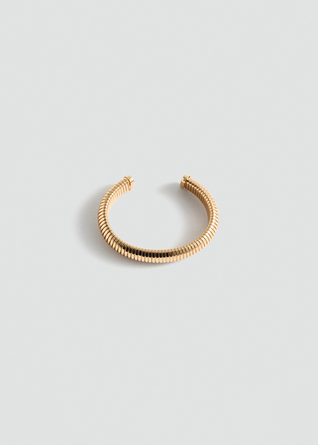 Rigid textured bracelet - Woman | MANGO Indonesia