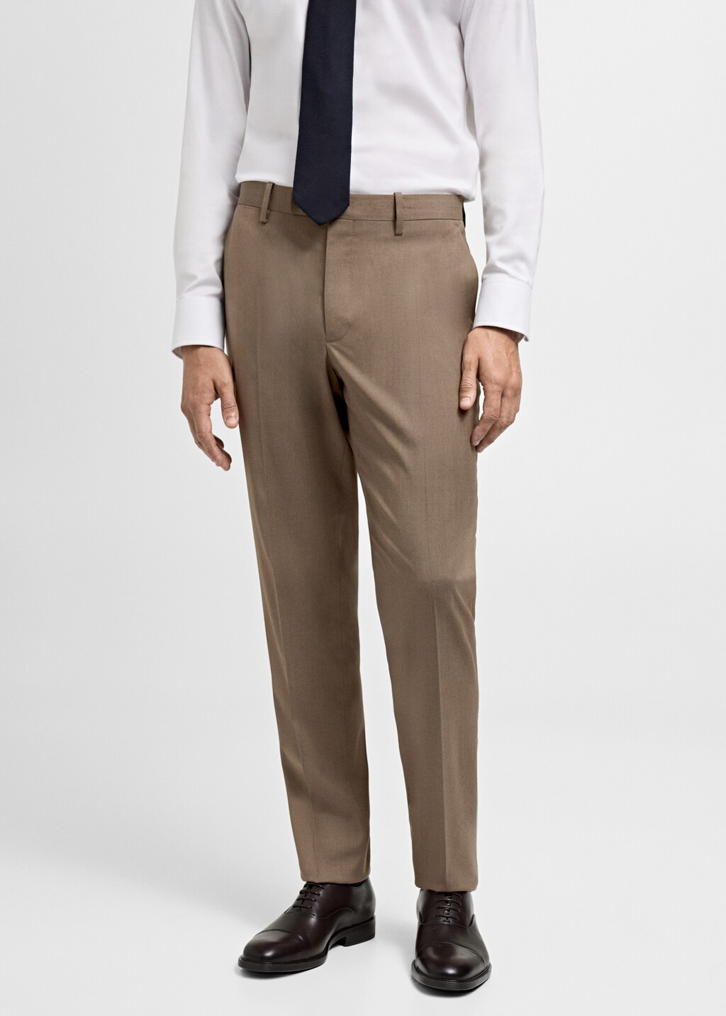 Pantaloni completo slim-fit tessuto comfort stretch - Uomo | MANGO Italia
