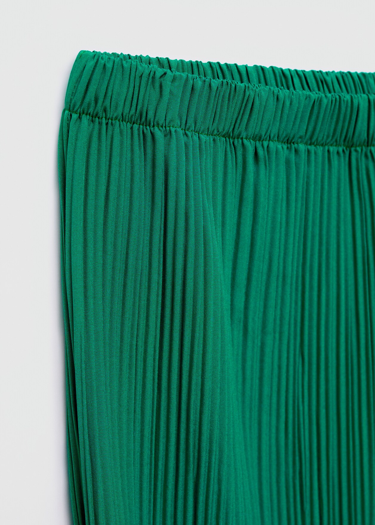 Fluid pleated trousers - Women | MANGO USA