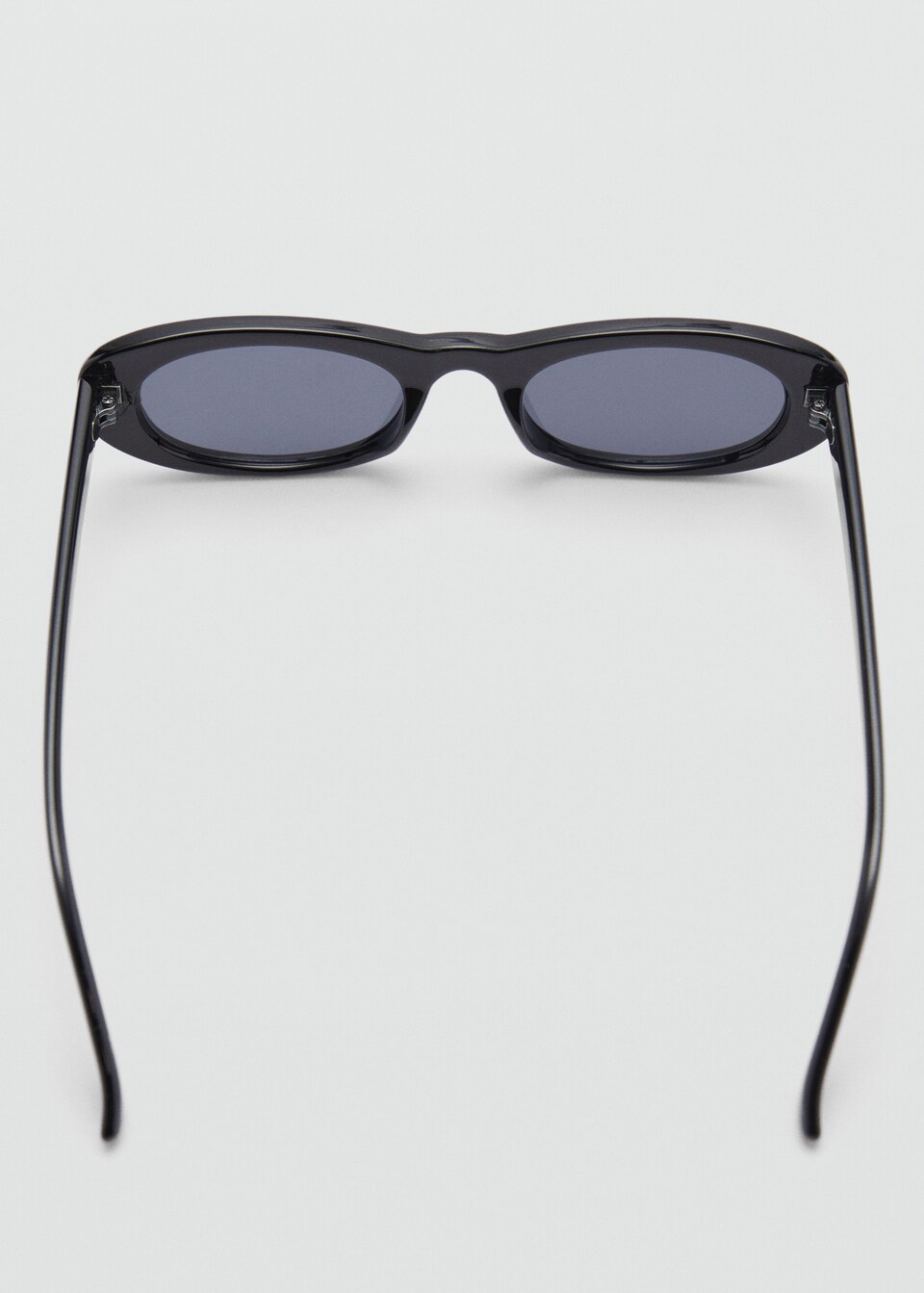 Oval sunglasses - Women | MANGO USA