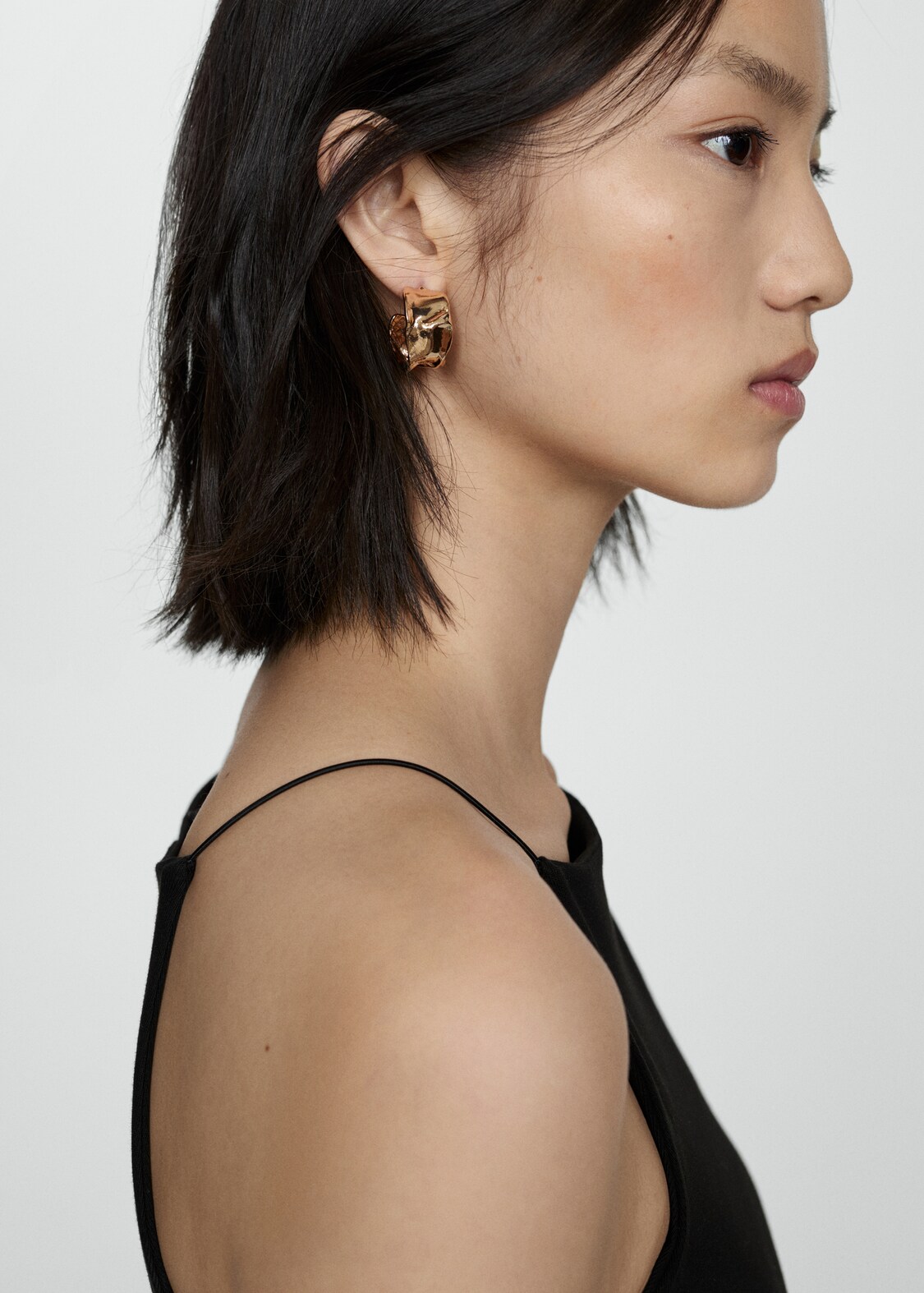 Fitted halter-neck top - Women | MANGO USA