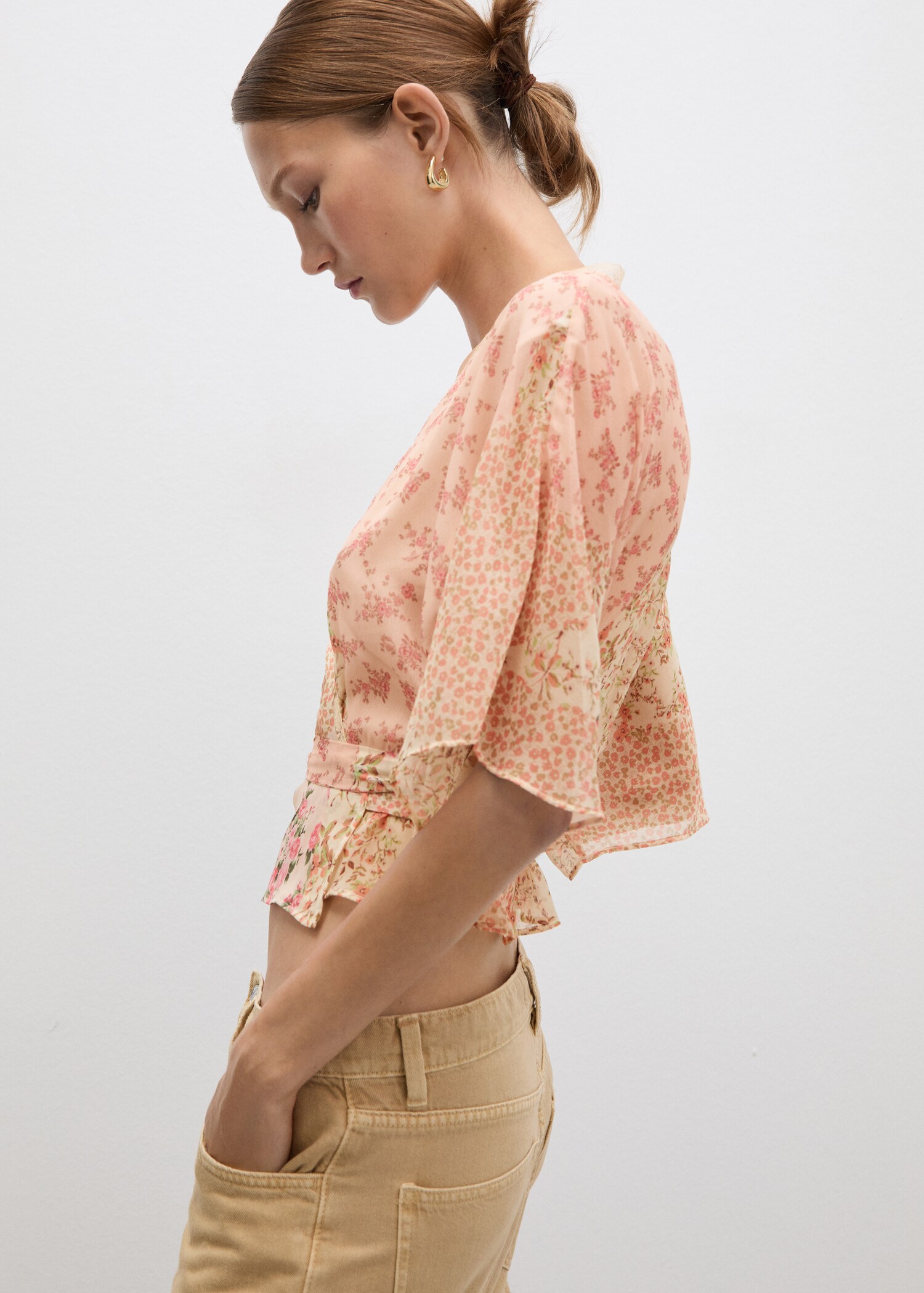 Floral print crossover blouse - Women | MANGO USA