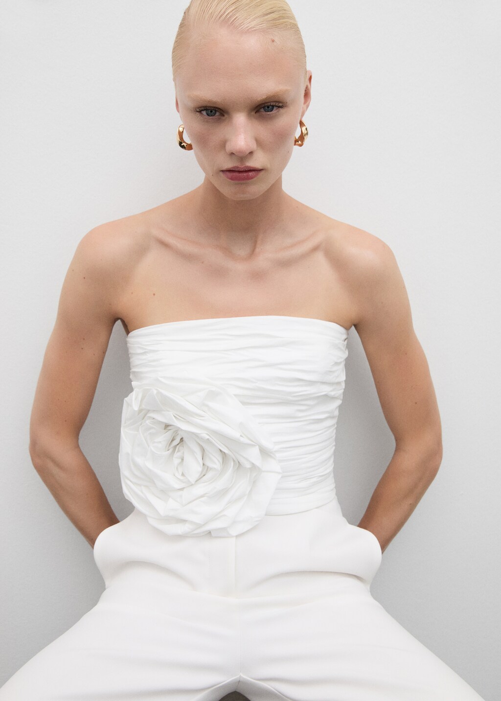 Maxi-flower ruched top - Women | MANGO USA