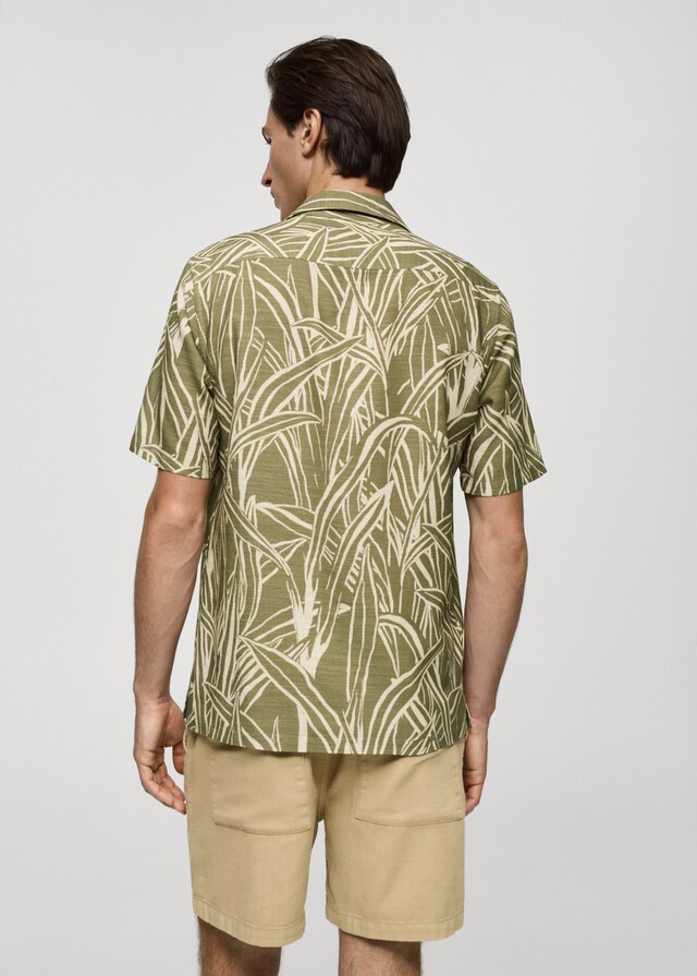 Regular-fit leaf-print shirt - Men | MANGO USA