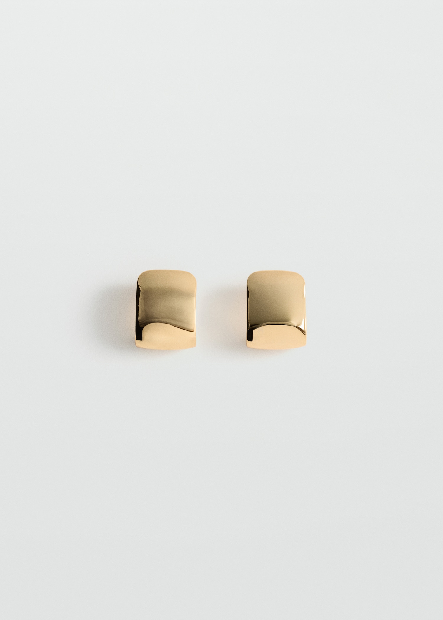 Volume hoop earrings - Women | MANGO Singapore Volume hoop earrings - Women | MANGO Singapore