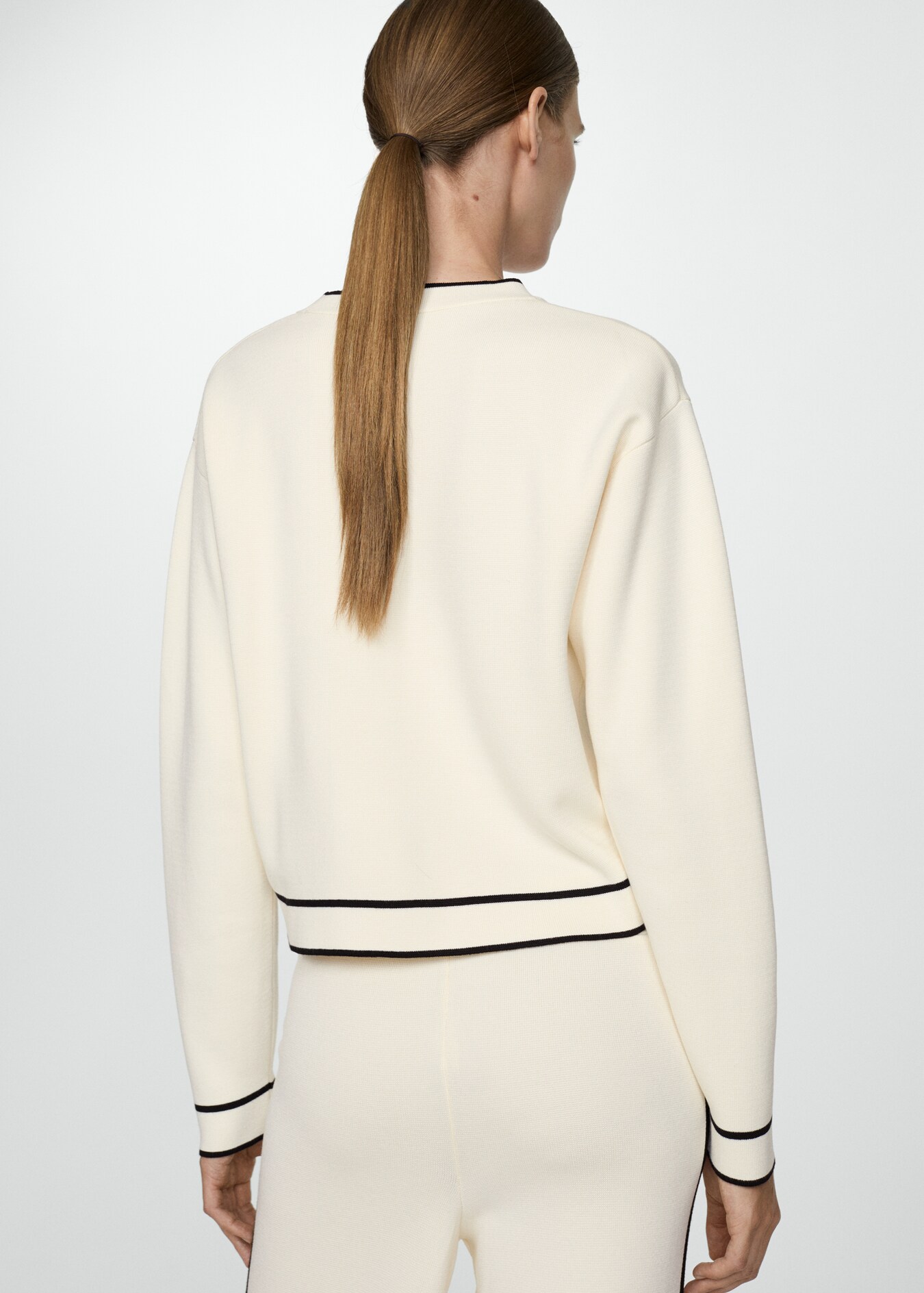 Contrast trim sweater - Women | MANGO USA