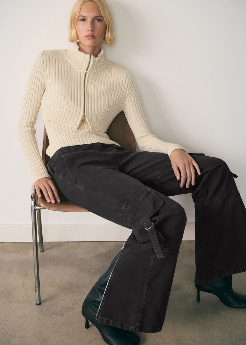 Zipp cargo jeans - Women | MANGO USA