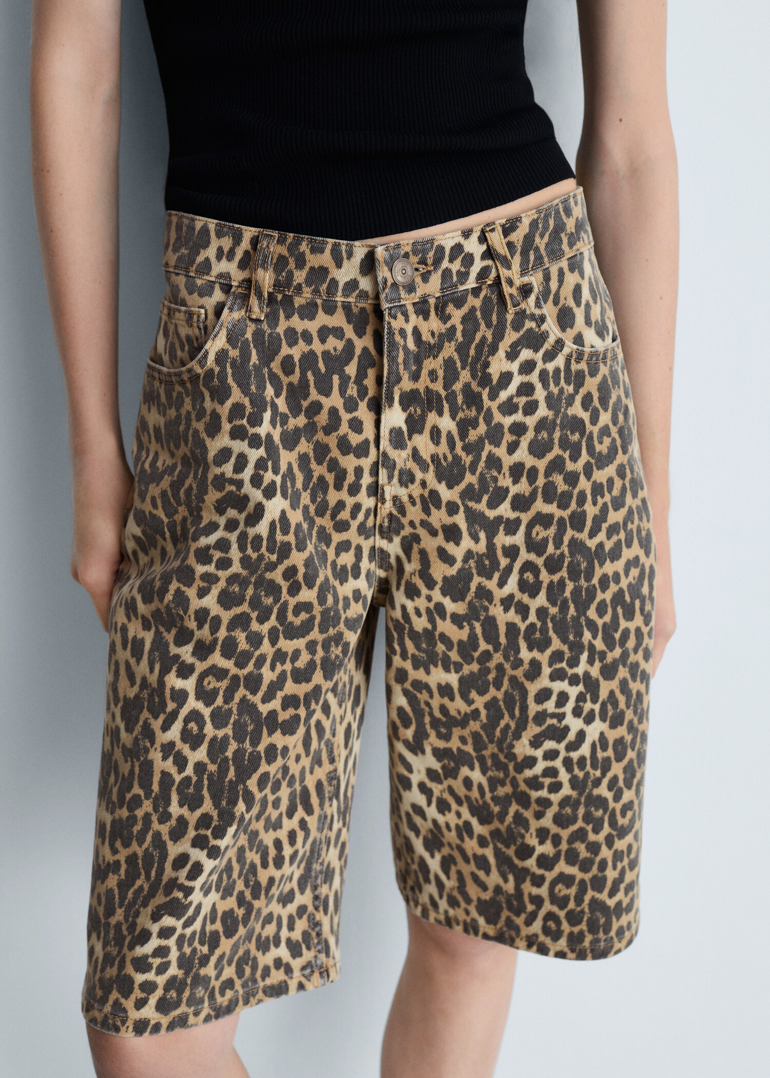 High-waist leopard-print bermuda shorts - Women | MANGO USA