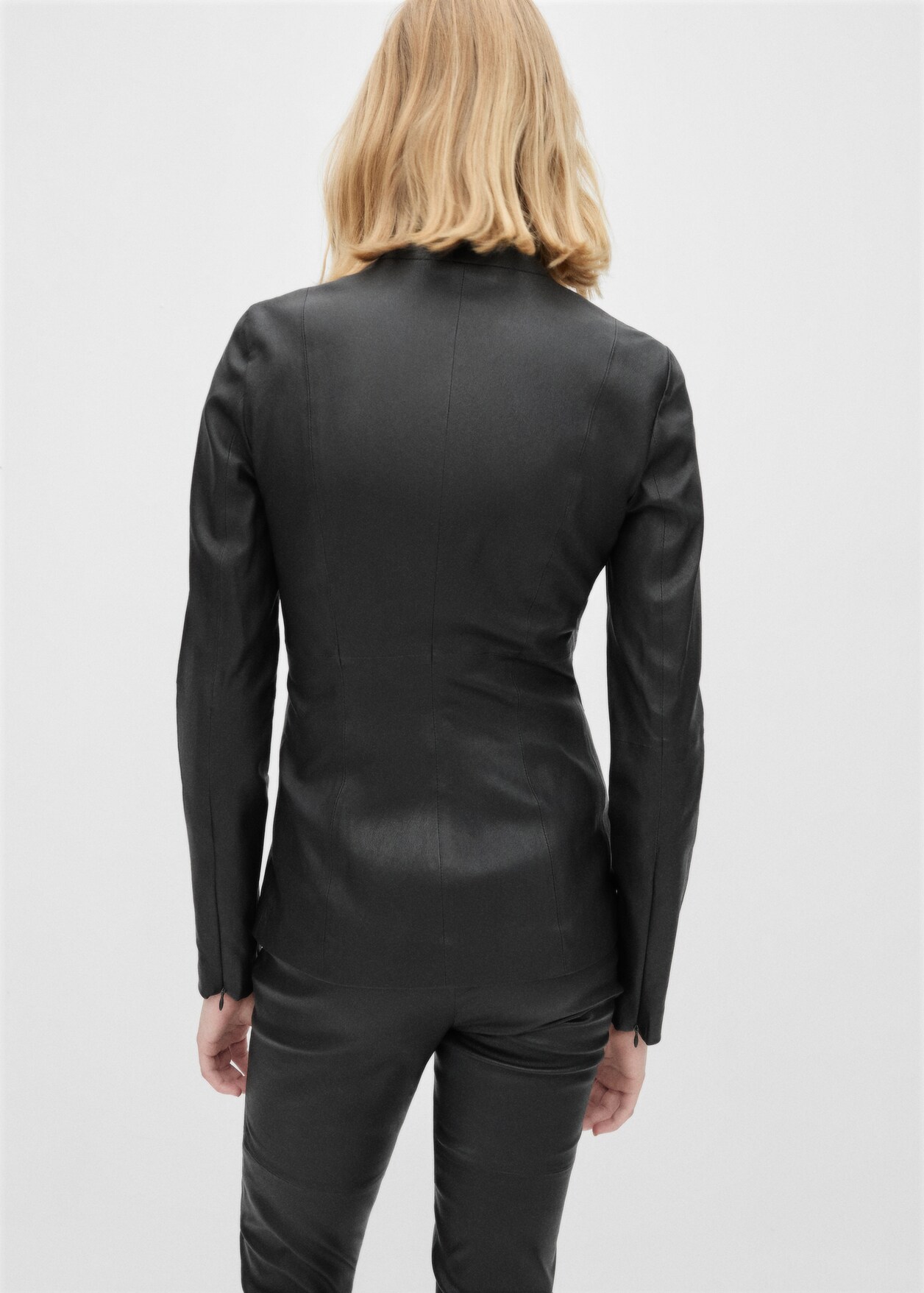 Fitted leather jacket with double zip - Women | MANGO USA