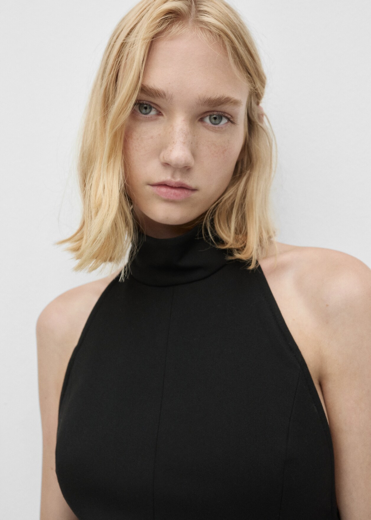 Halter top with open back - Women | MANGO USA