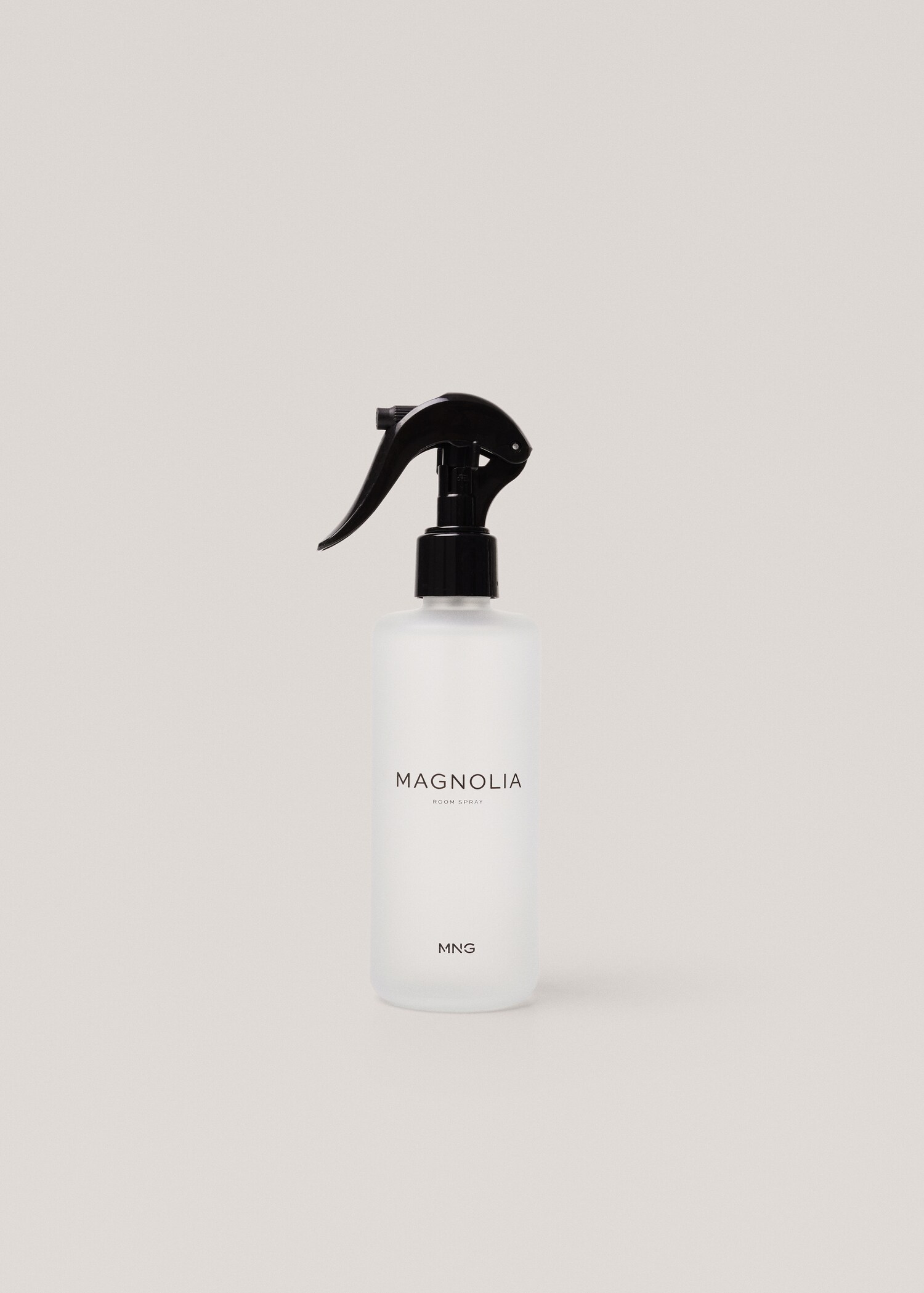 Magnolia air freshener spray