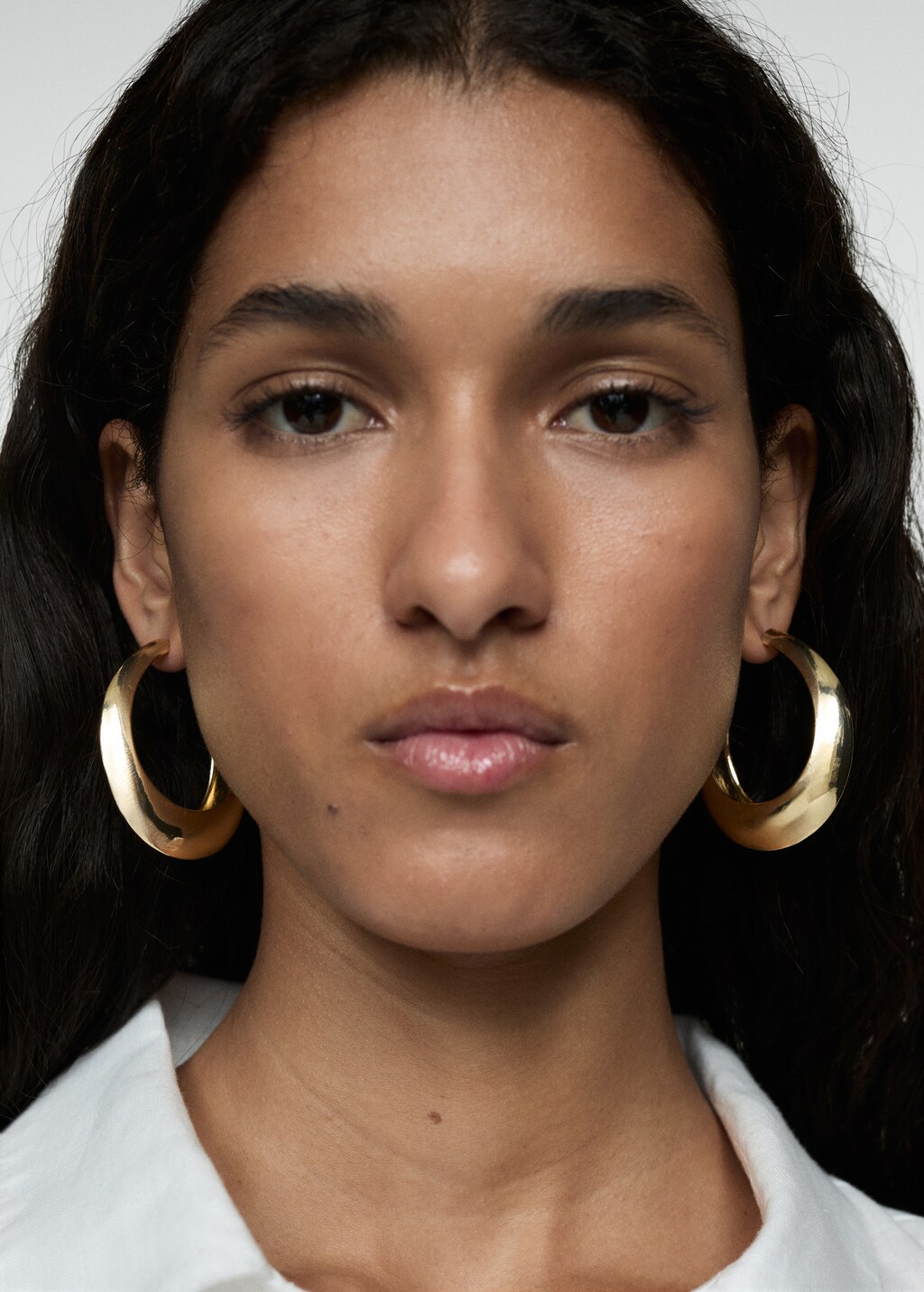 Oval hoop earrings - Women | MANGO Greece