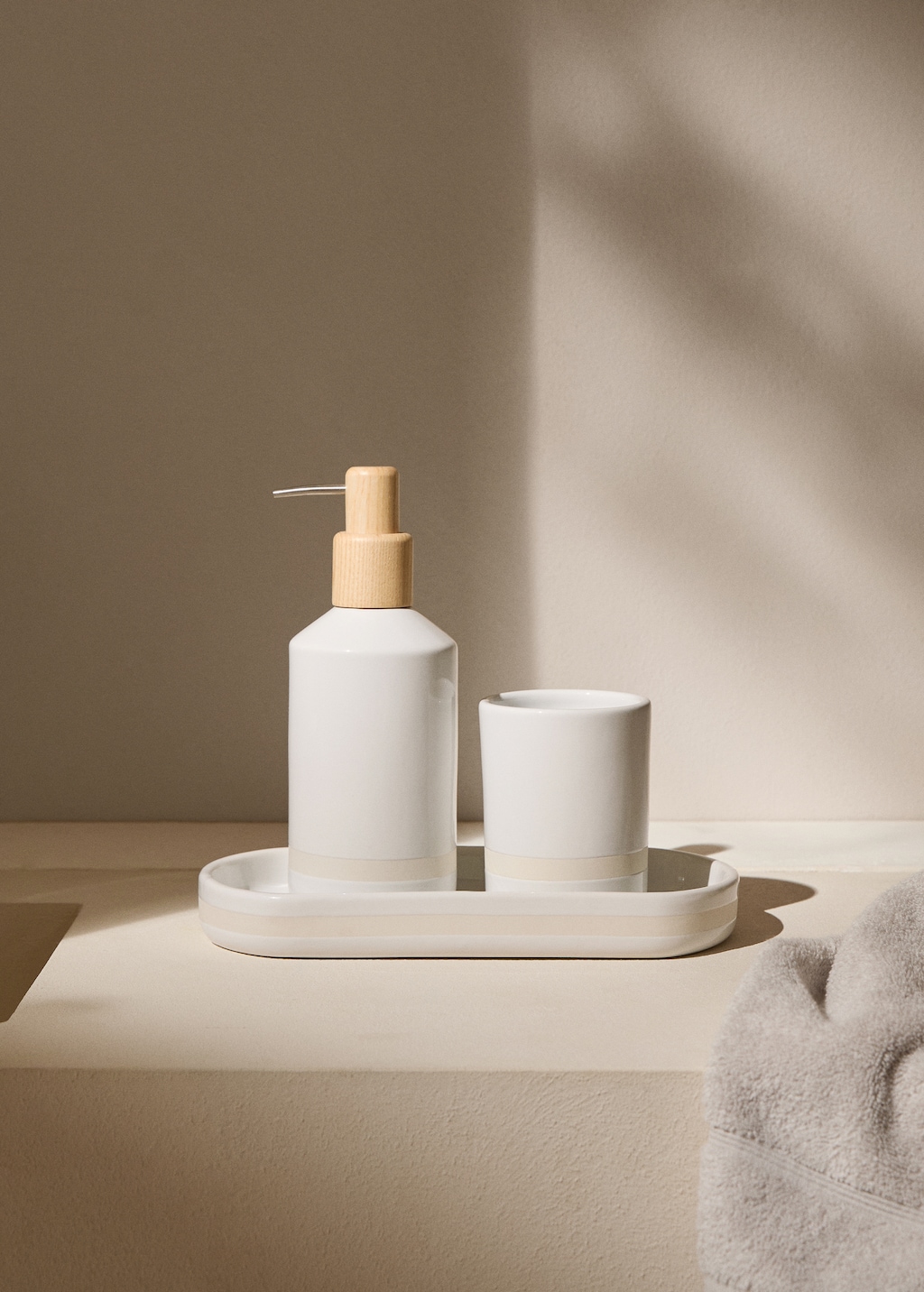 Bathroom accessories tray store