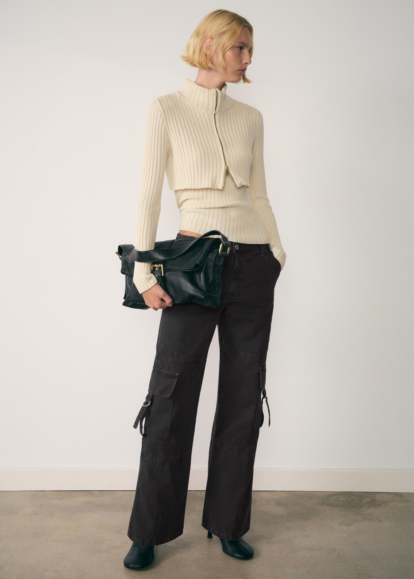 Zipp cargo jeans - Women | MANGO USA